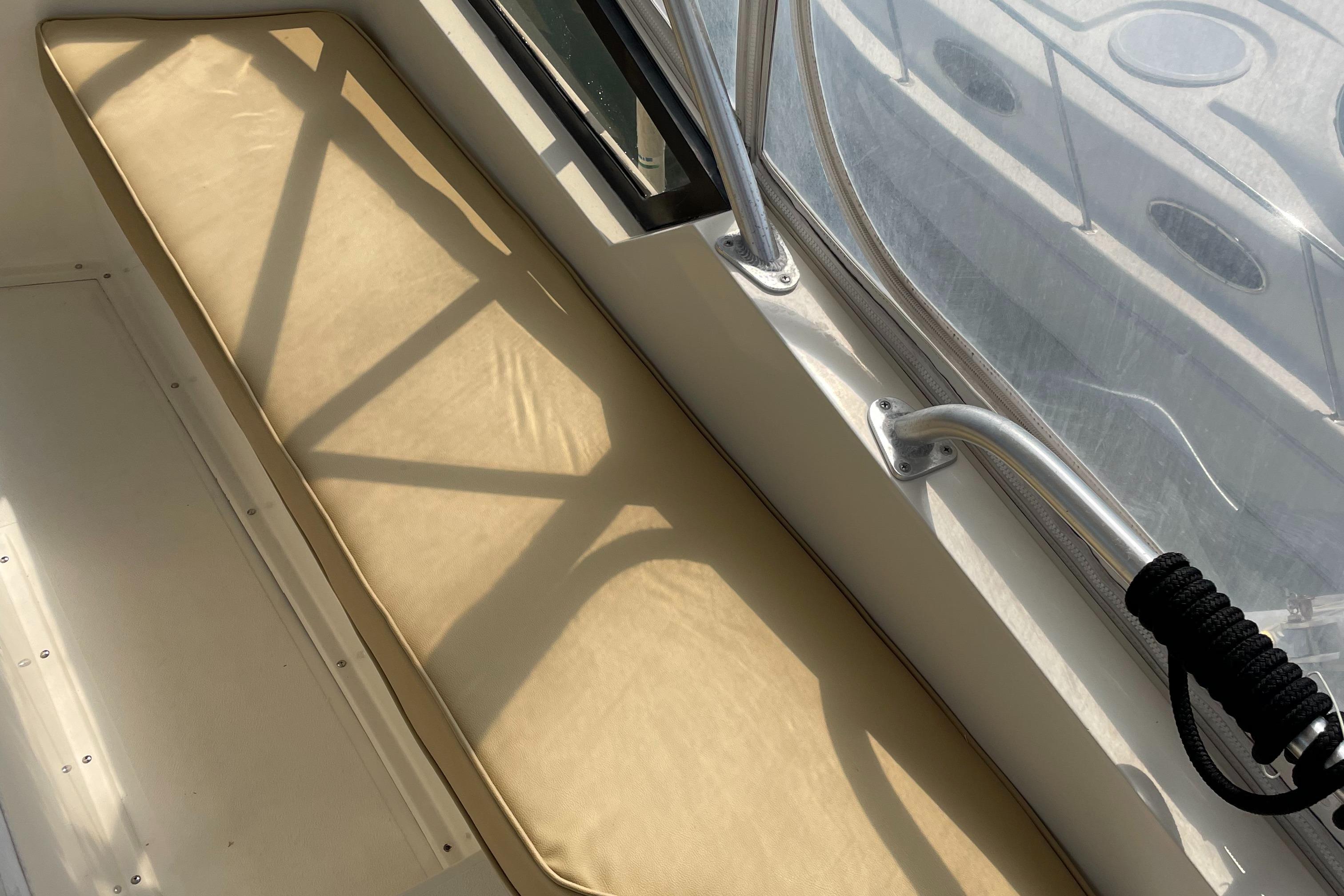 1987 Viking 35 Convertible Convertible for sale - YachtWorld