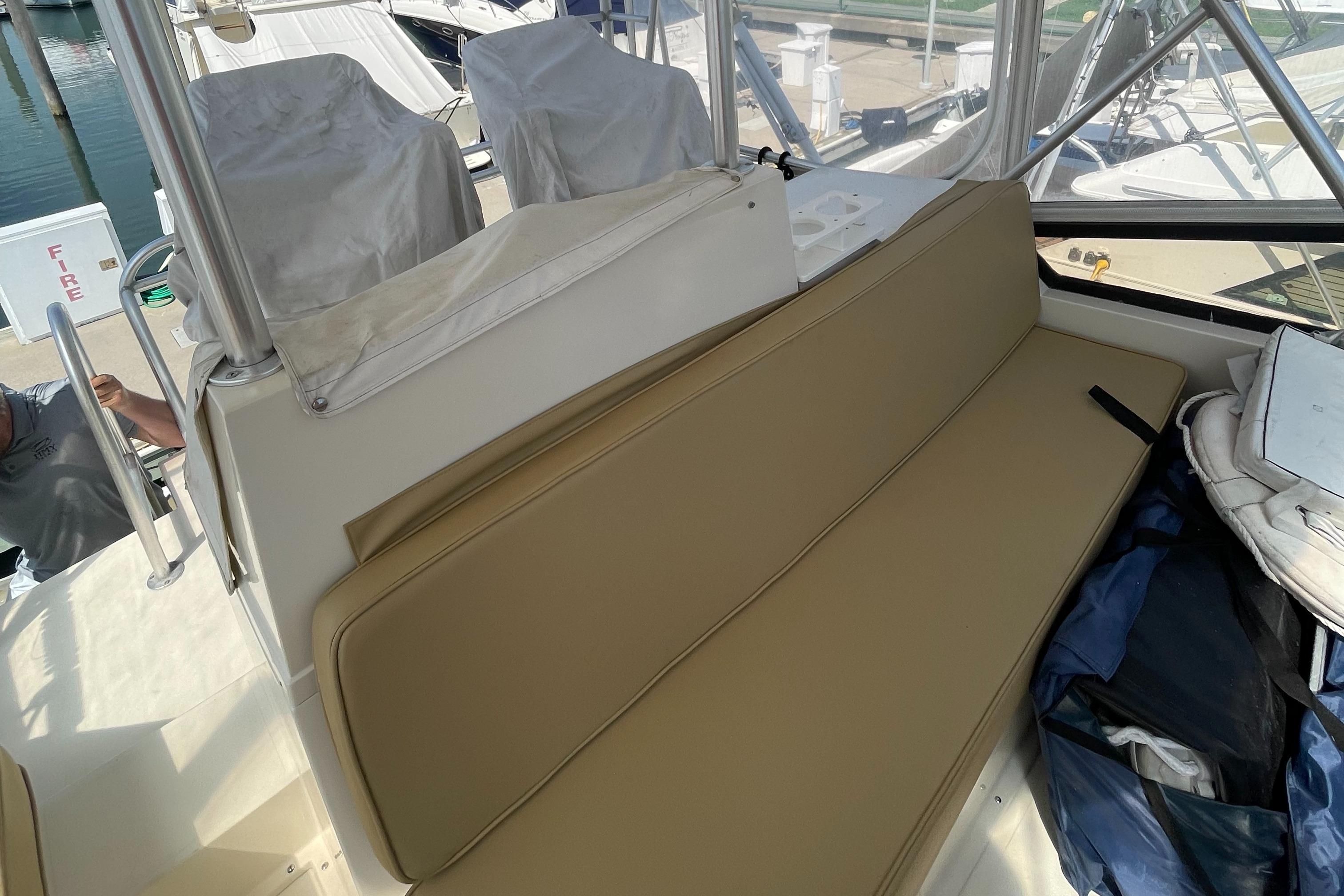 1987 Viking 35 Convertible Convertible for sale - YachtWorld