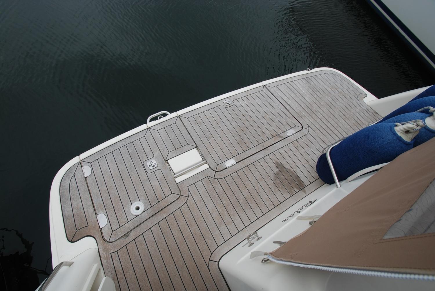 2003 Cranchi 37 Smeraldo Motor Yachts for sale - YachtWorld