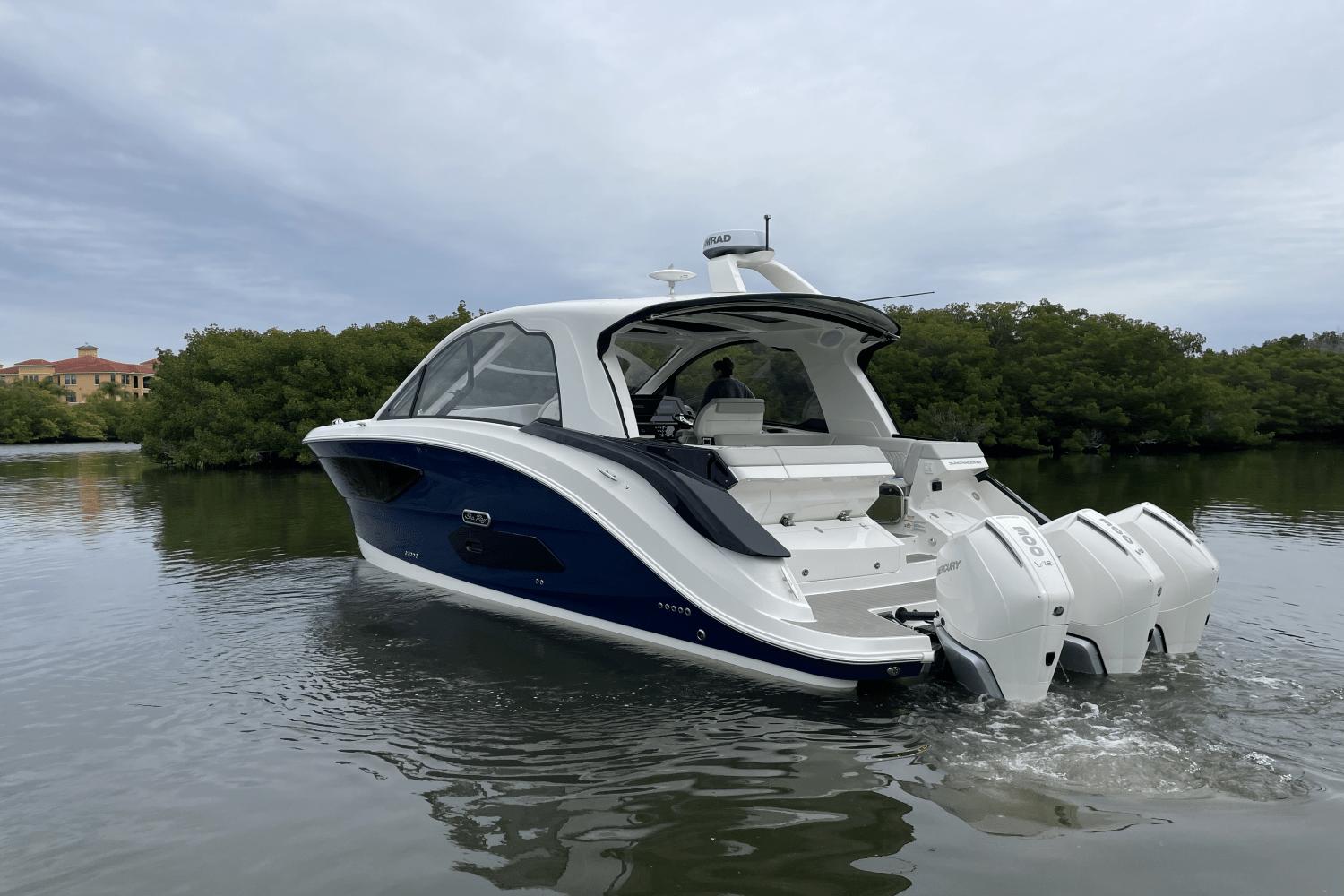 2024 Sea Ray Sundancer 370 Outboard Sportboot Kaufen - YachtWorld