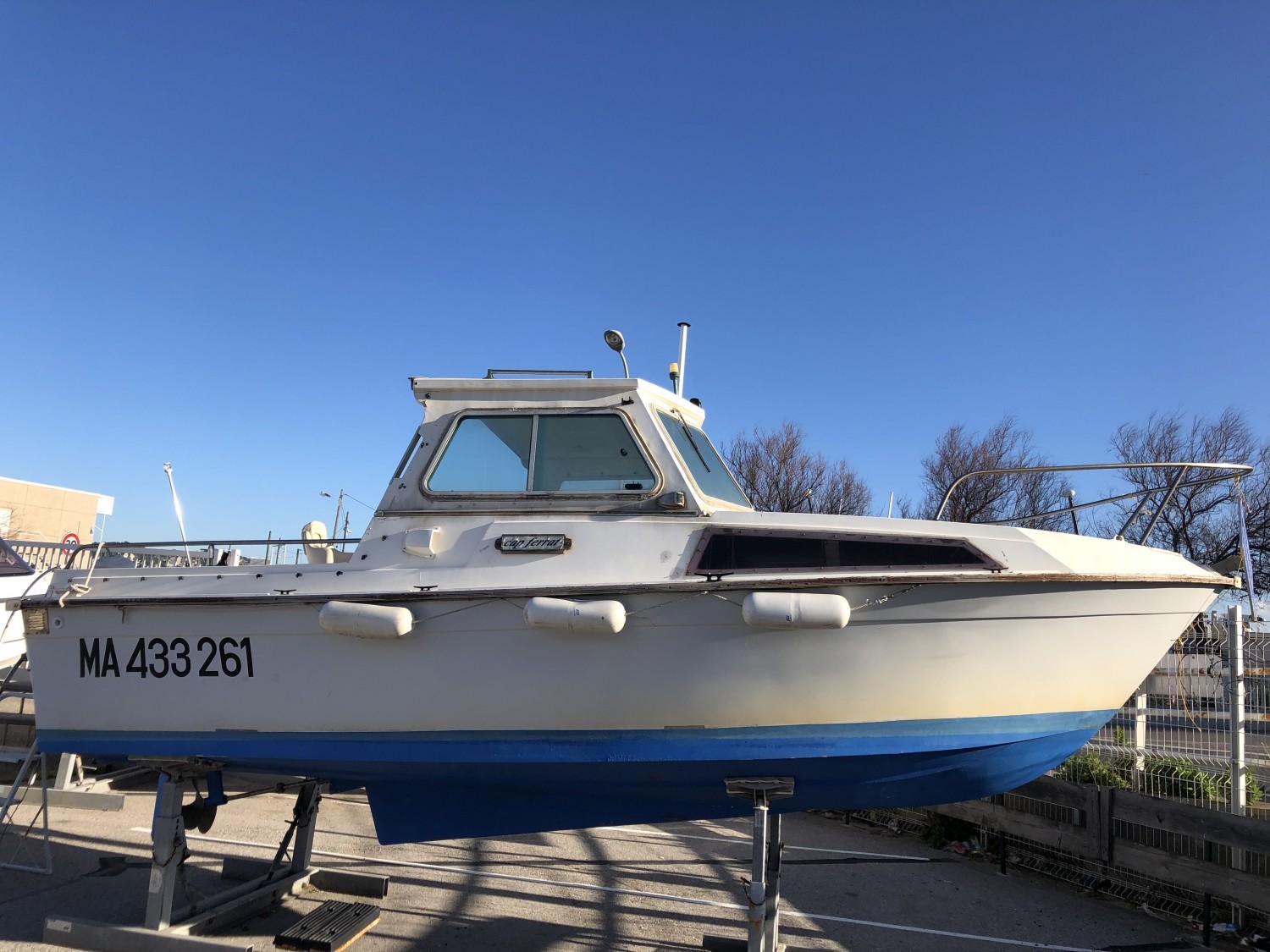 Used CNM Cap Ferrat 580 in 13 - Bouches-du-Rhône - iNautia