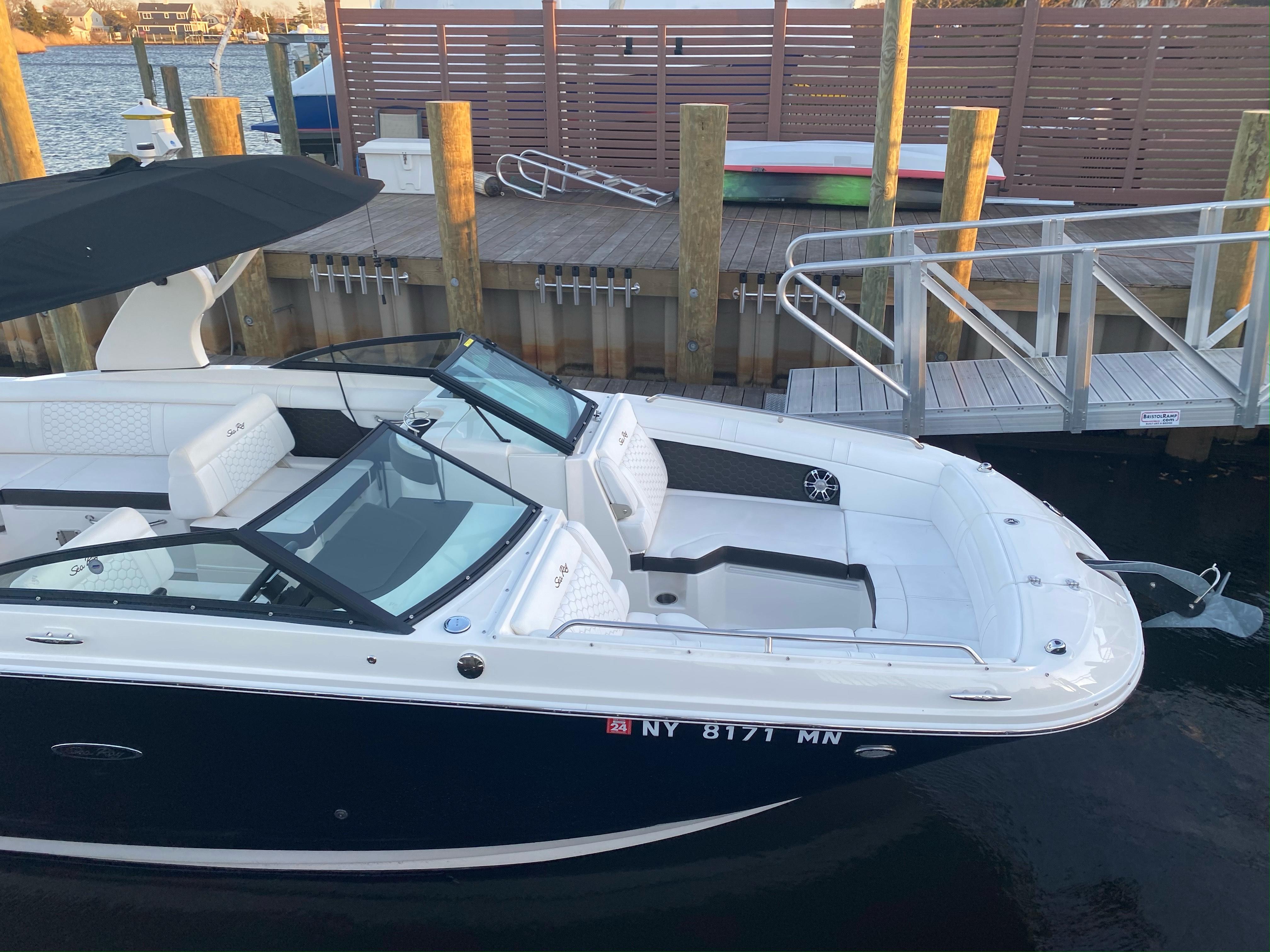 2019 Sea Ray SDX 270 Outboard Deck for sale - YachtWorld
