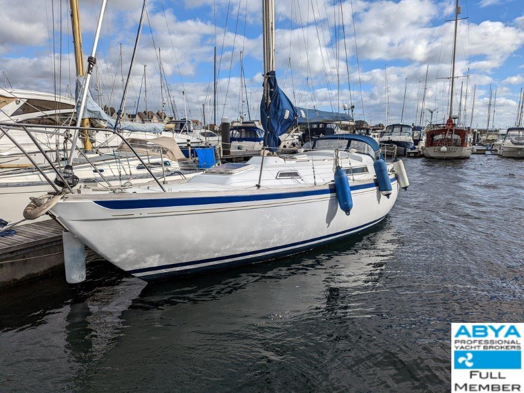 Nicholson 31 | 1980 | 9m - Kent | Boatshop24