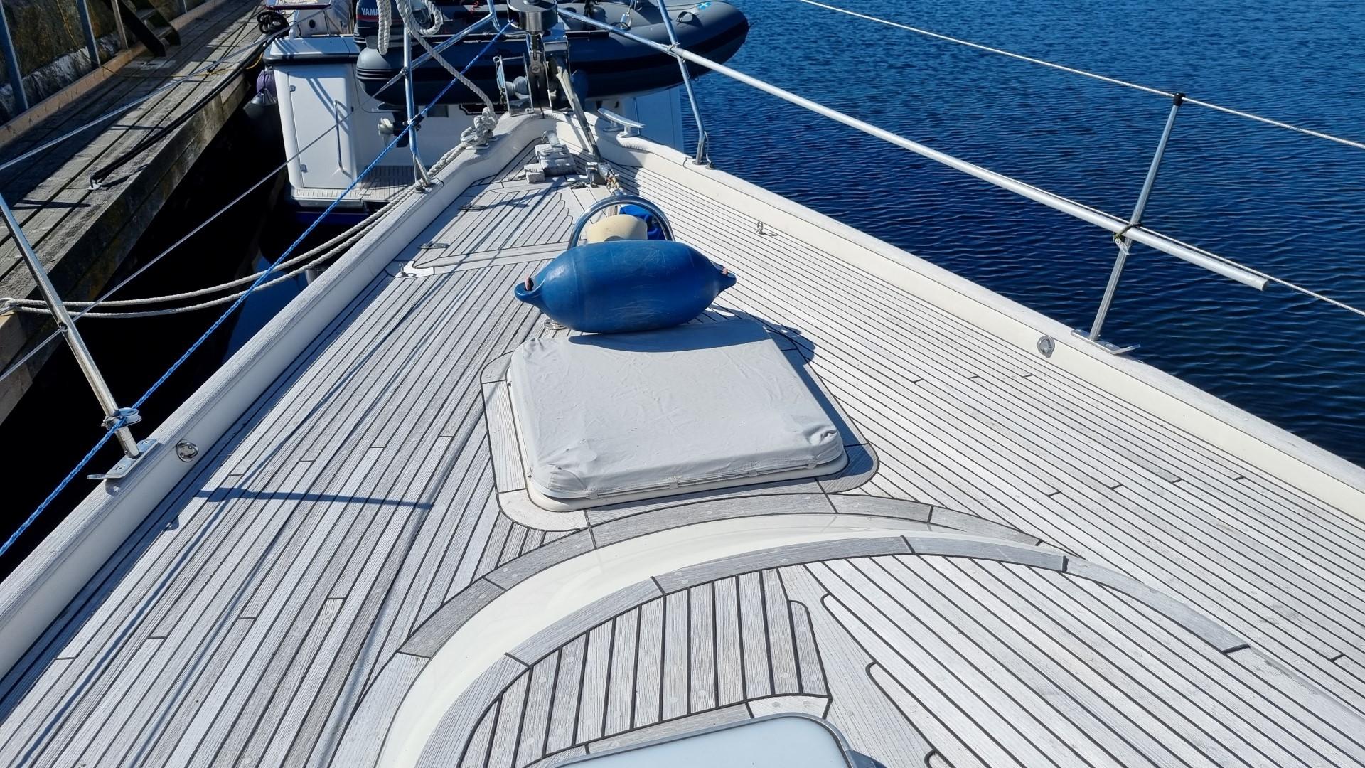 1996 Hallberg-Rassy 42F Cruiser for sale - YachtWorld