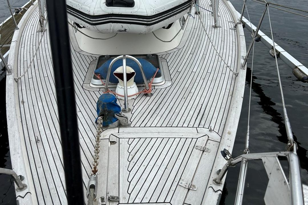 1996 Hallberg-Rassy 42F Cruiser for sale - YachtWorld