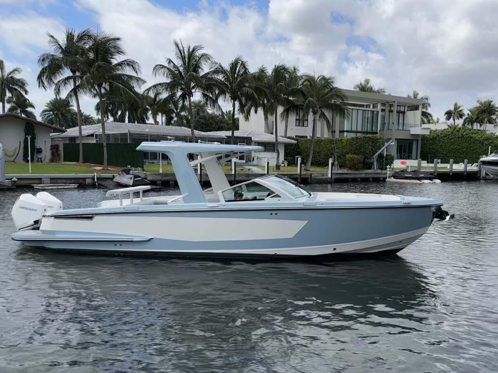 Used 2022 Aviara AV32 OB - Florida | TopBoats