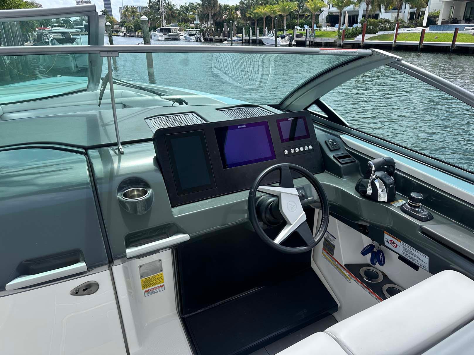 2022 Aviara AV32 OB Center Console for sale - YachtWorld