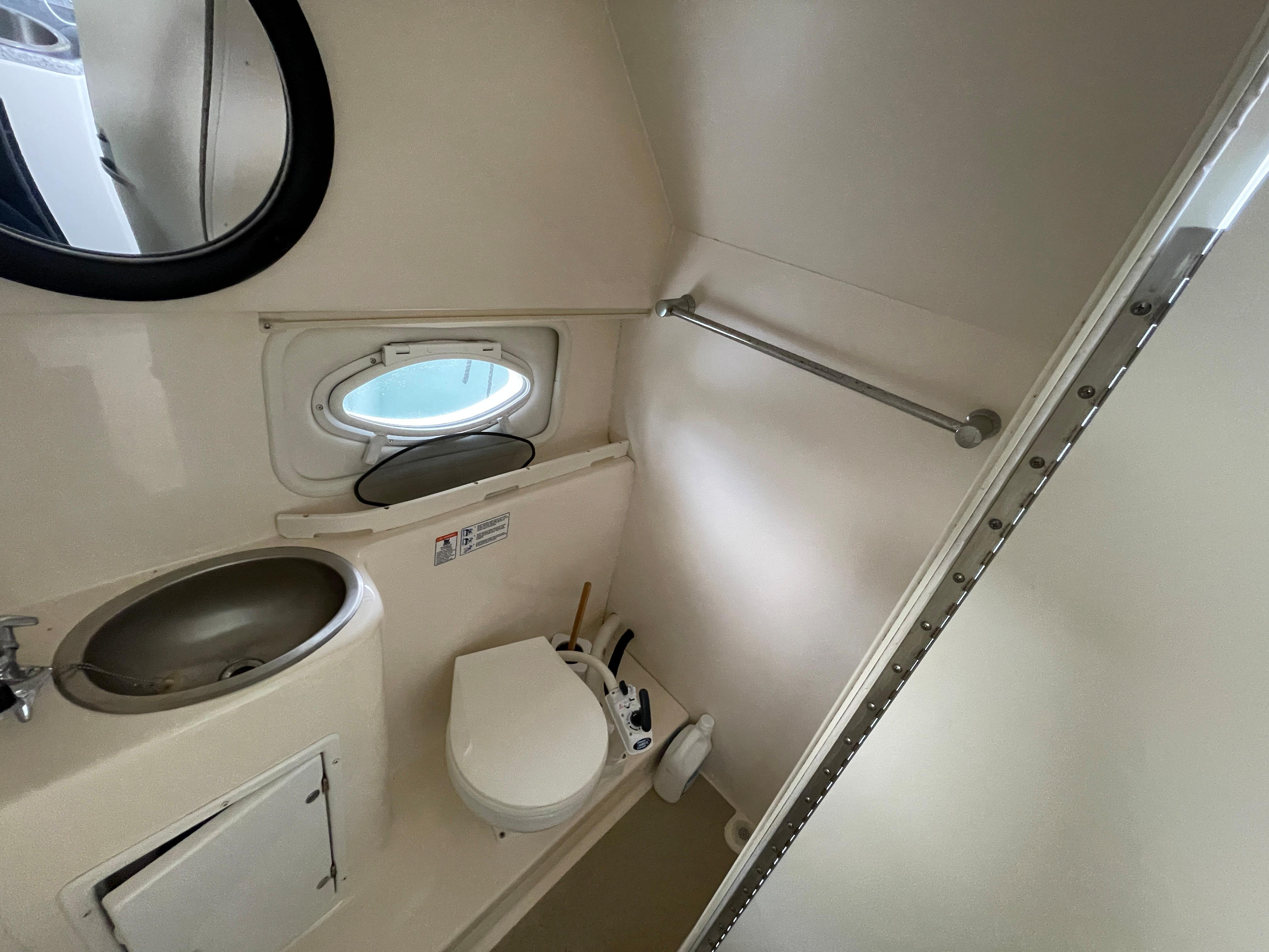 Rinker 270 Fiesta Vee | 2001 | 8m - Devon | Boatshop24