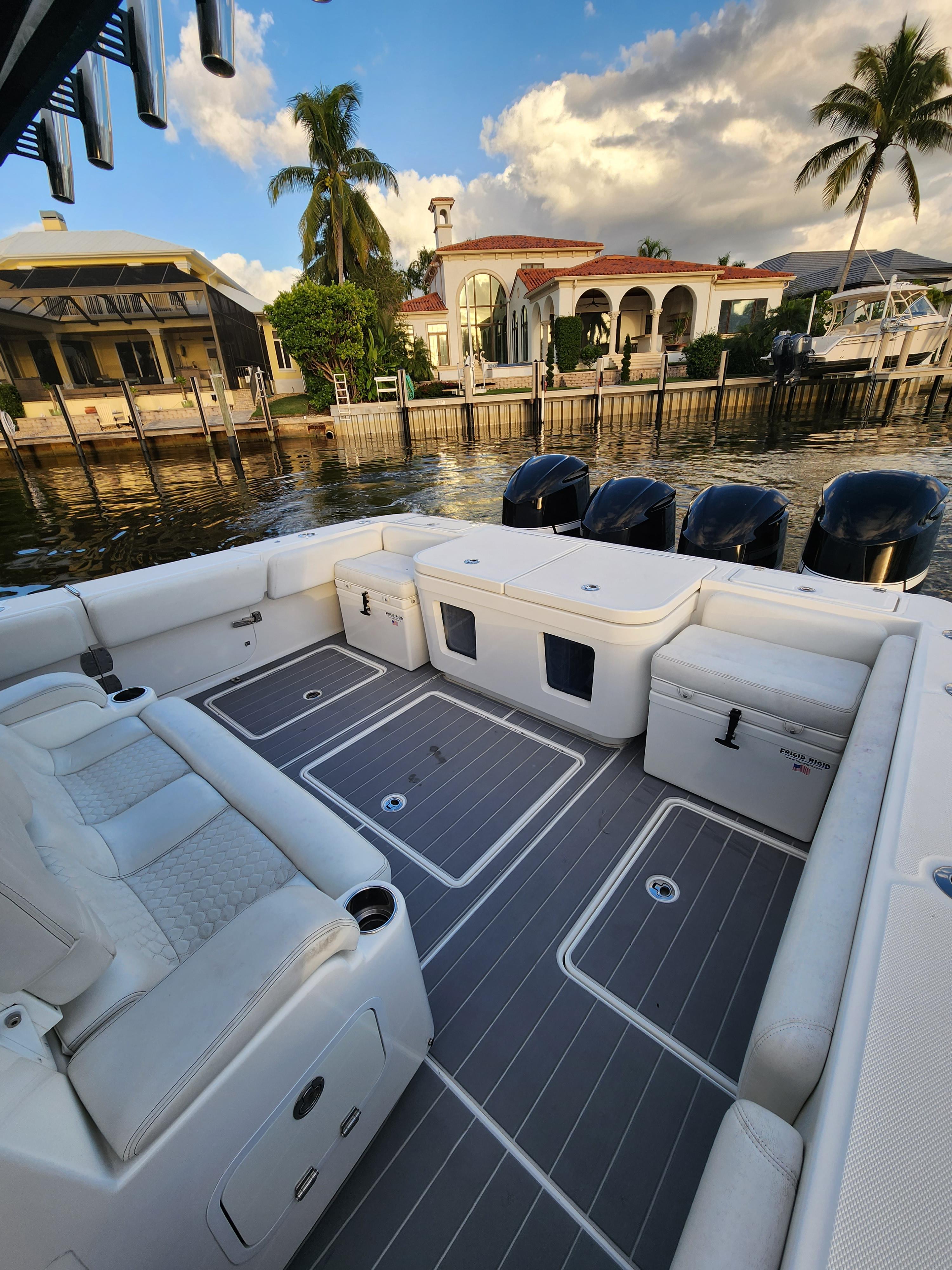 2019 HCB 39 Speciale Center Console for sale - YachtWorld