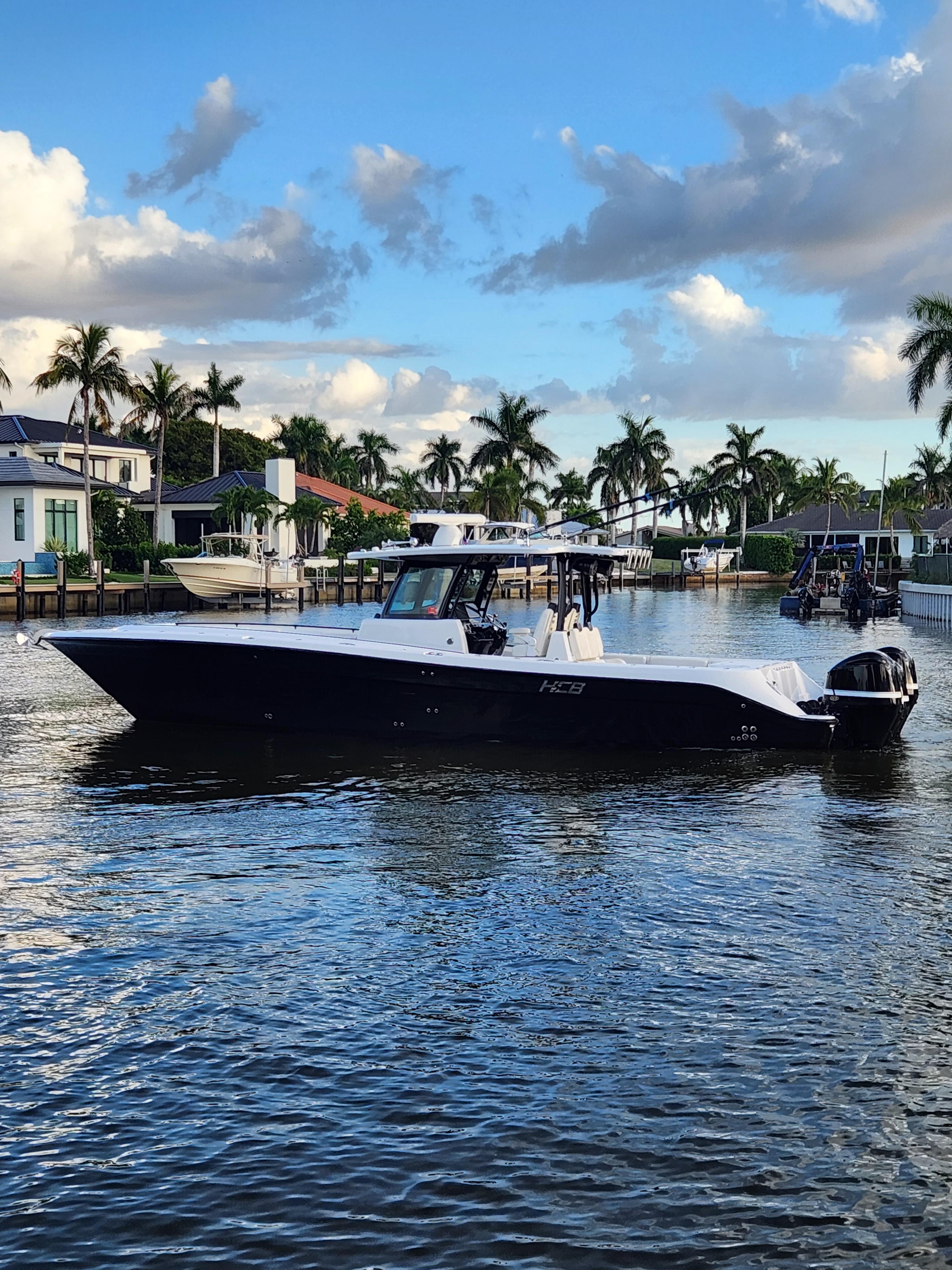 2019 HCB 39 Speciale Center Console for sale - YachtWorld