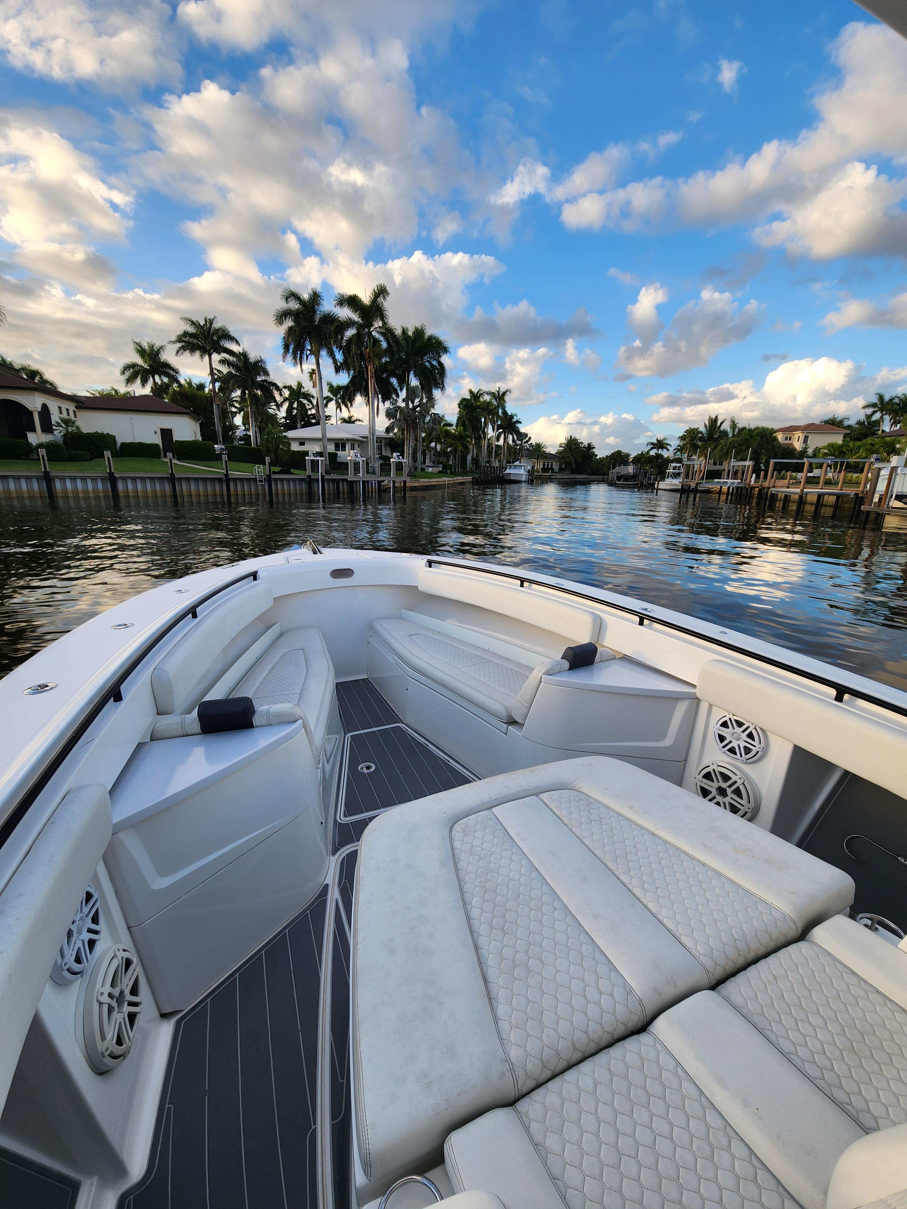 2019 HCB 39 Speciale Center Console for sale - YachtWorld