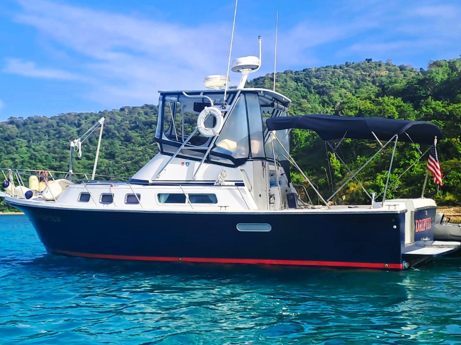 2006 Albin 35 Command Bridge Cruiser for sale - YachtWorld