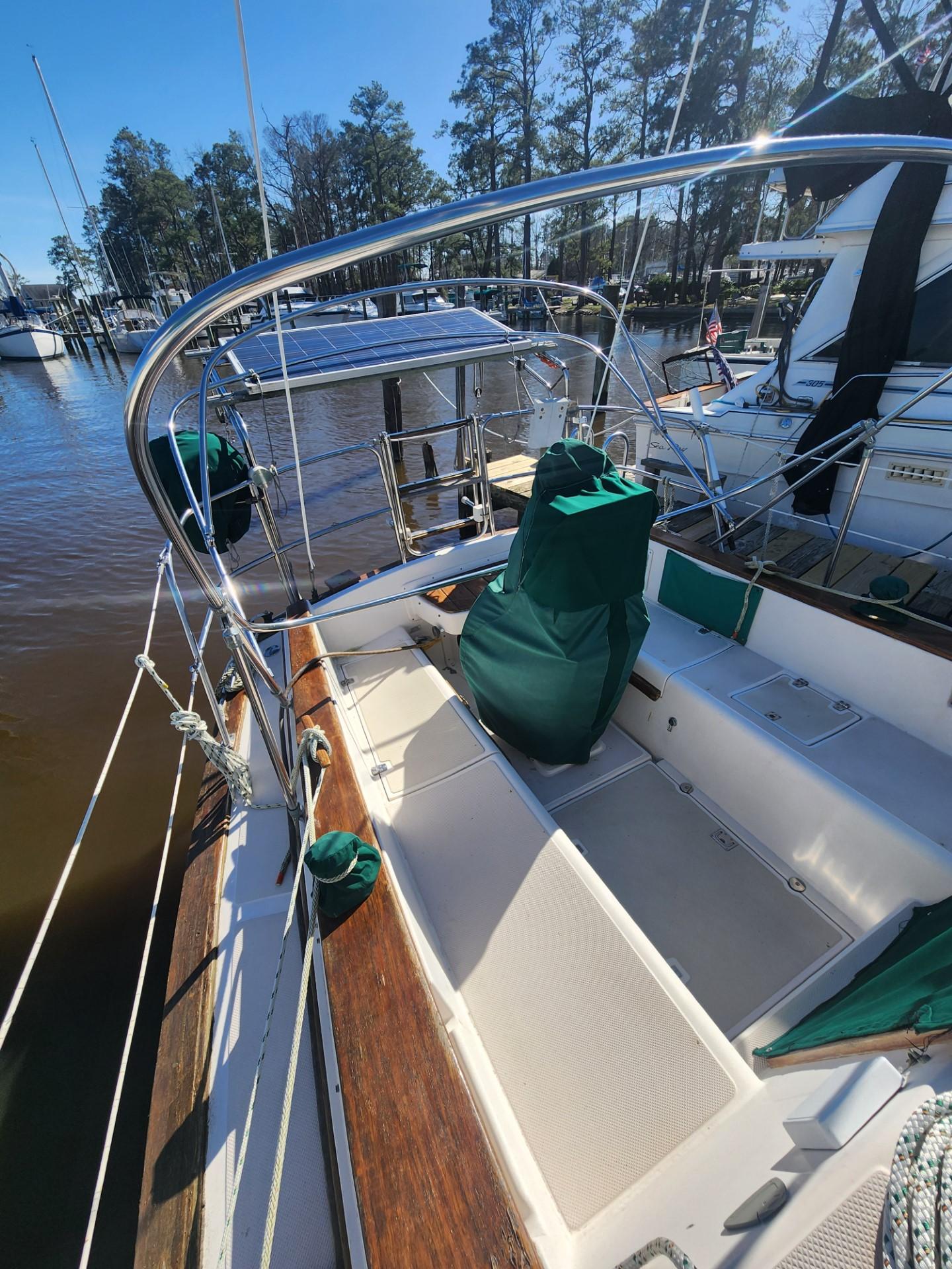 1987 Island Packet 27 Sloop for sale - YachtWorld