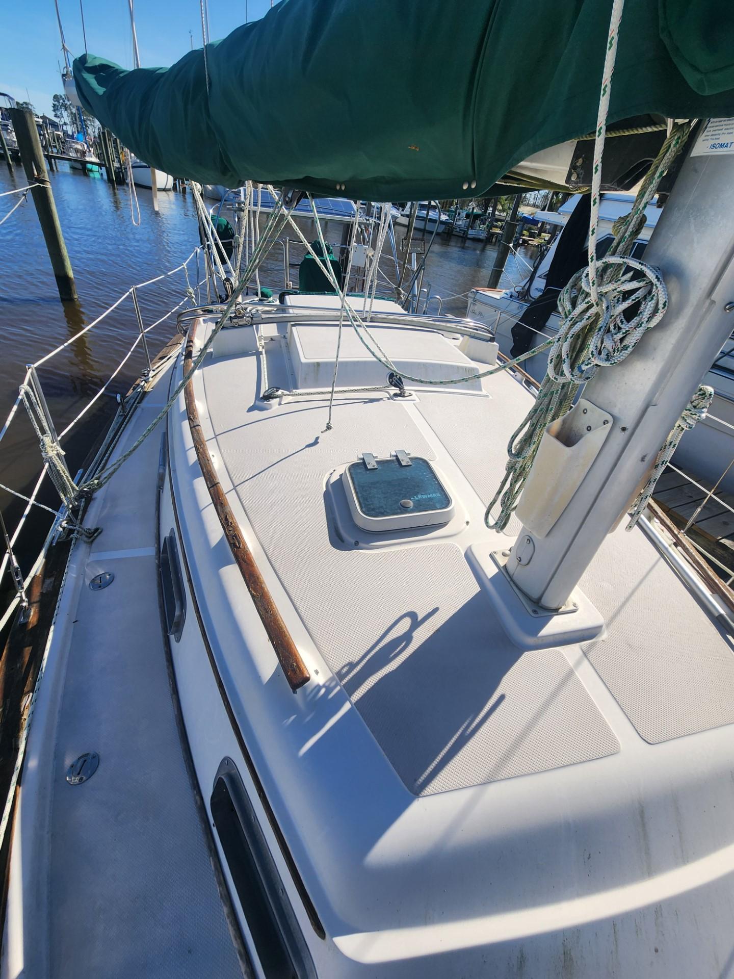 1987 Island Packet 27 Sloop for sale - YachtWorld