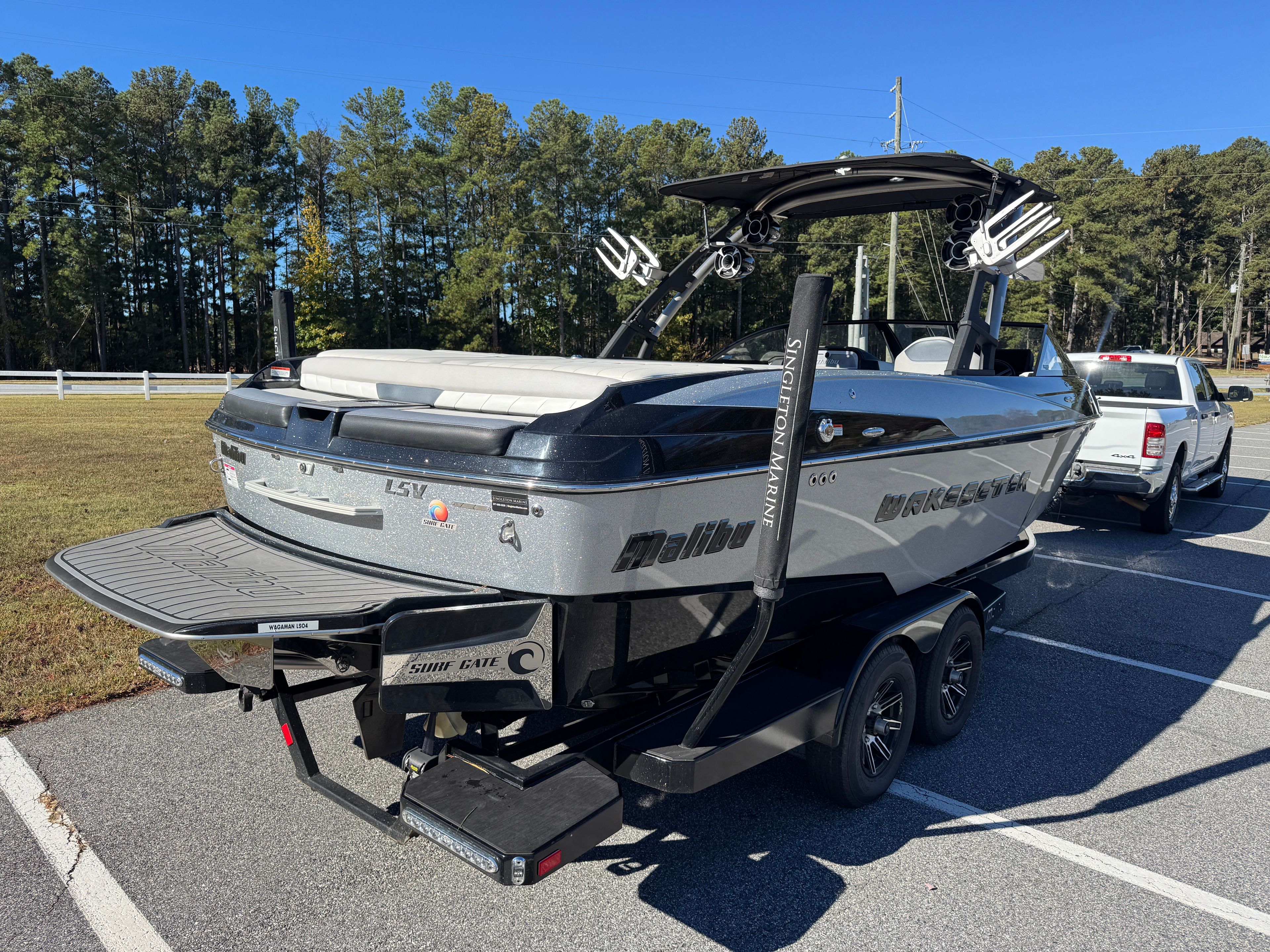 2016 Malibu Wakesetter 25 LSV Ski and Wakeboard for sale - YachtWorld