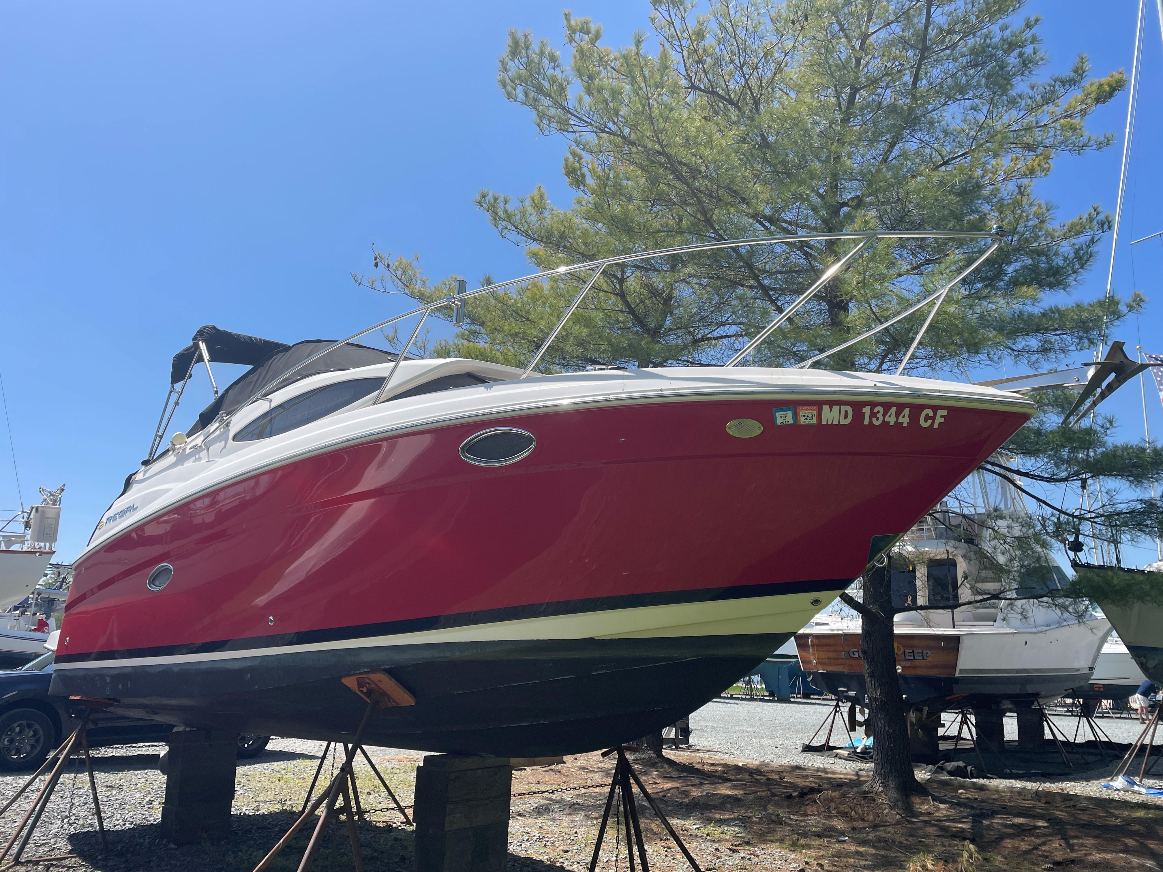 2006 Regal 2565 Express Cruiser Cruiser for sale - YachtWorld