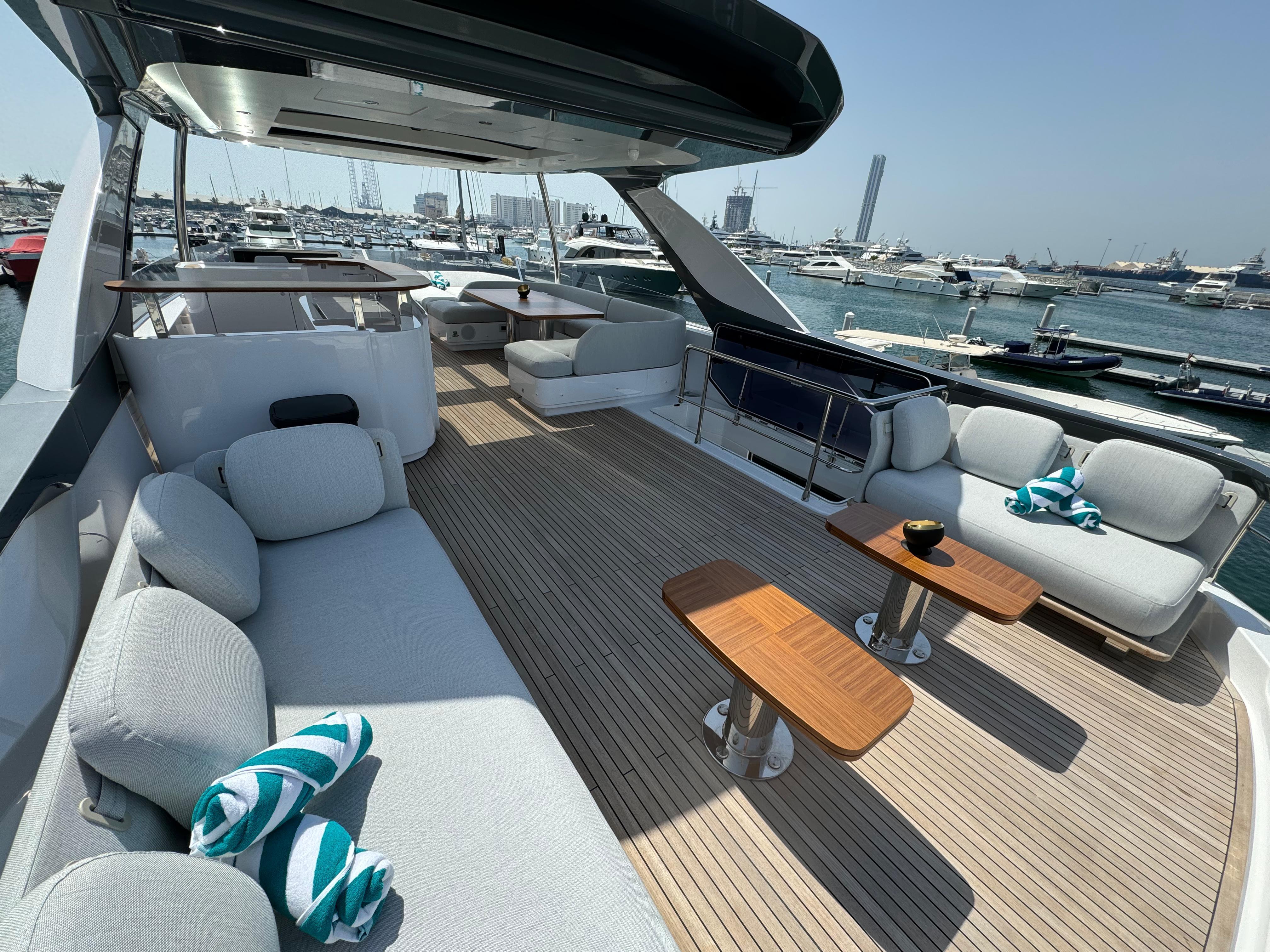 2024 Azimut Fly 78 Flybridge till salu- YachtWorld