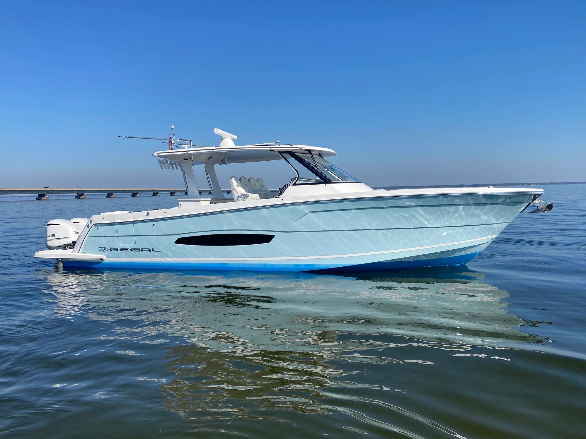 2021 Regal 38 SAV Motor Yachts for sale - YachtWorld