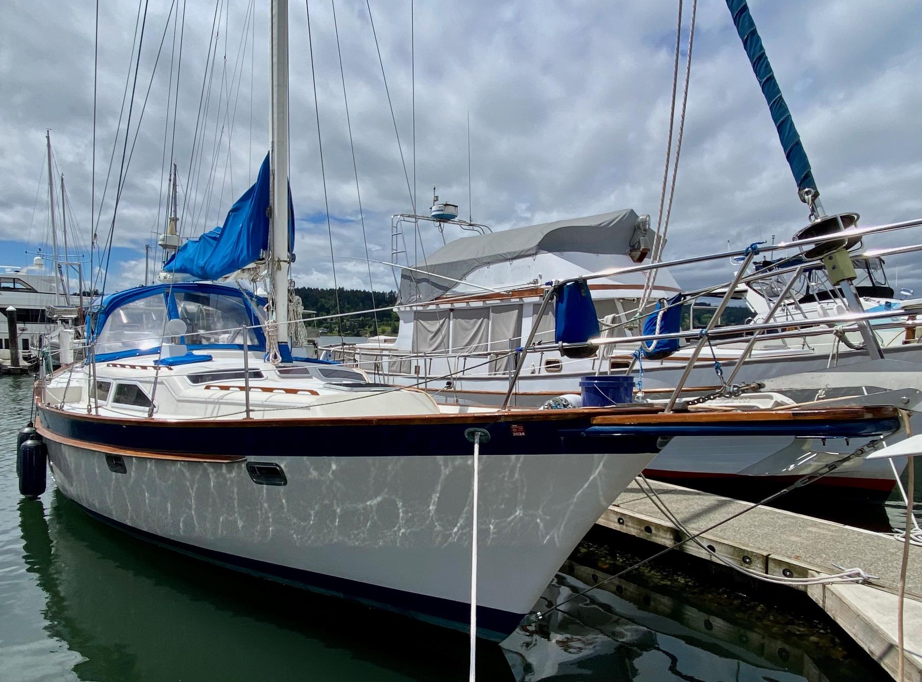 1987 Irwin 43 Mk III Centre Cockpit for sale - YachtWorld