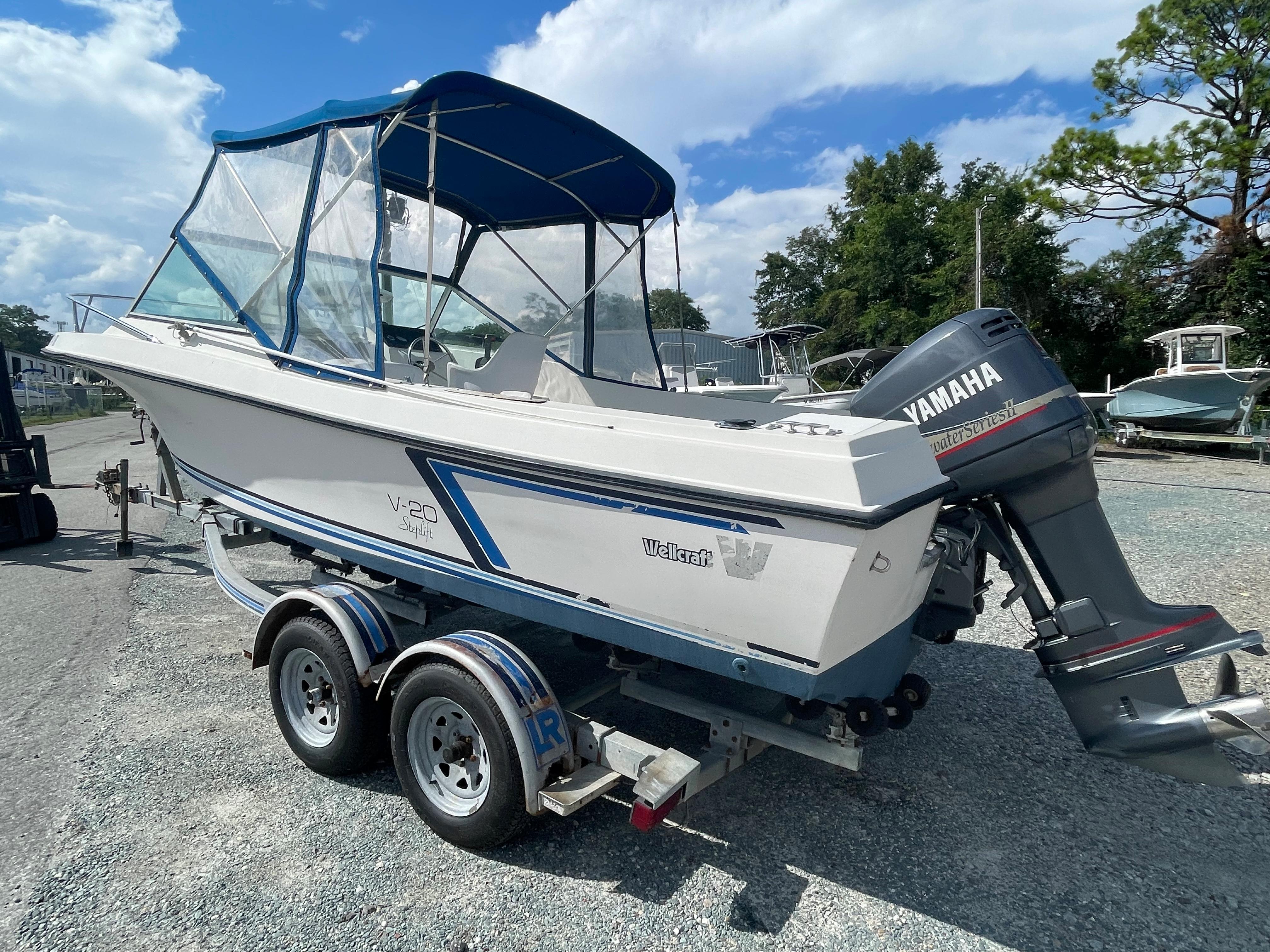 1987 Wellcraft V-20 Step-Lift Cuddy Cabin for sale - YachtWorld