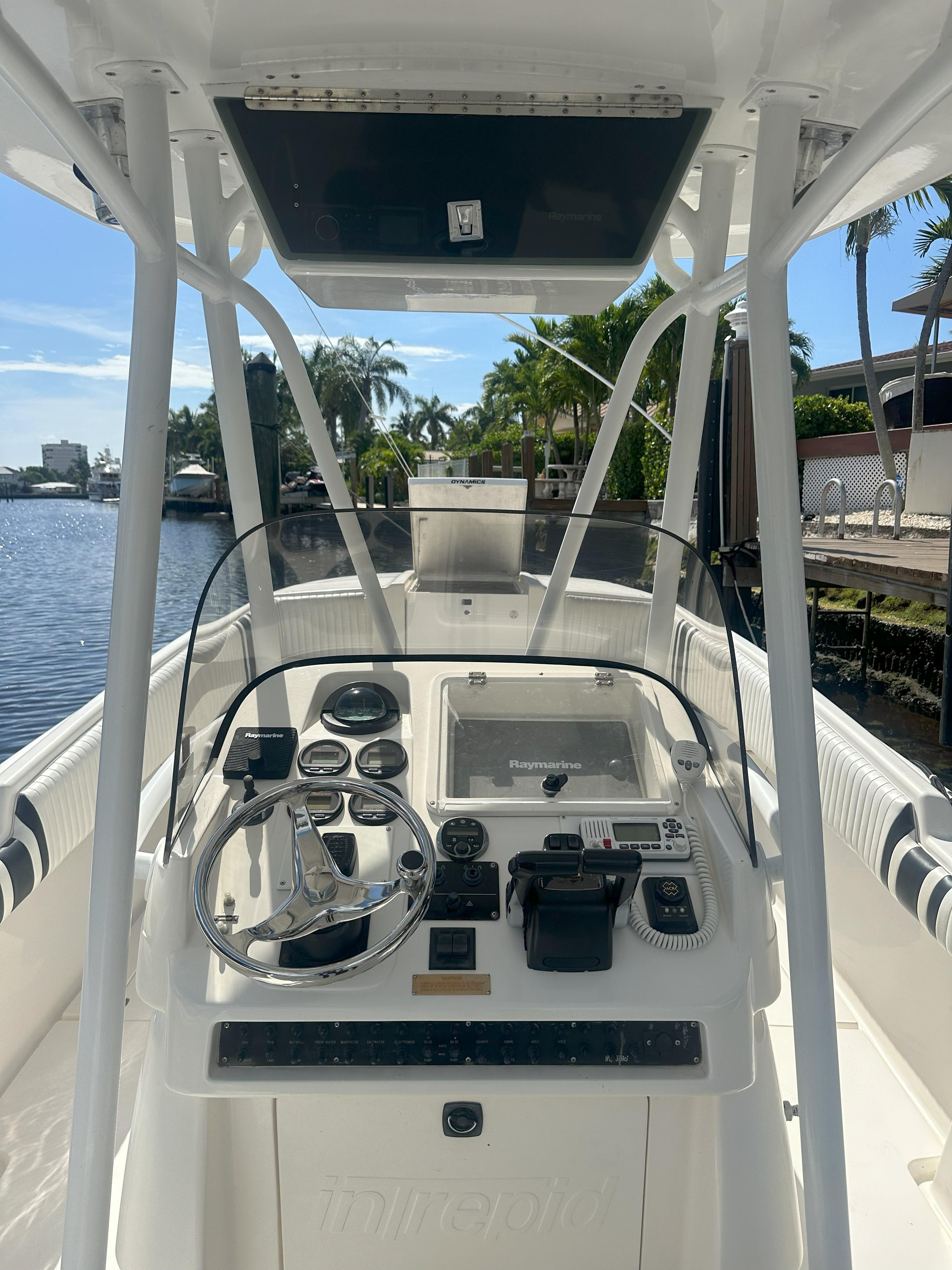 1997 Intrepid 327 Cuddy Center Console for sale - YachtWorld