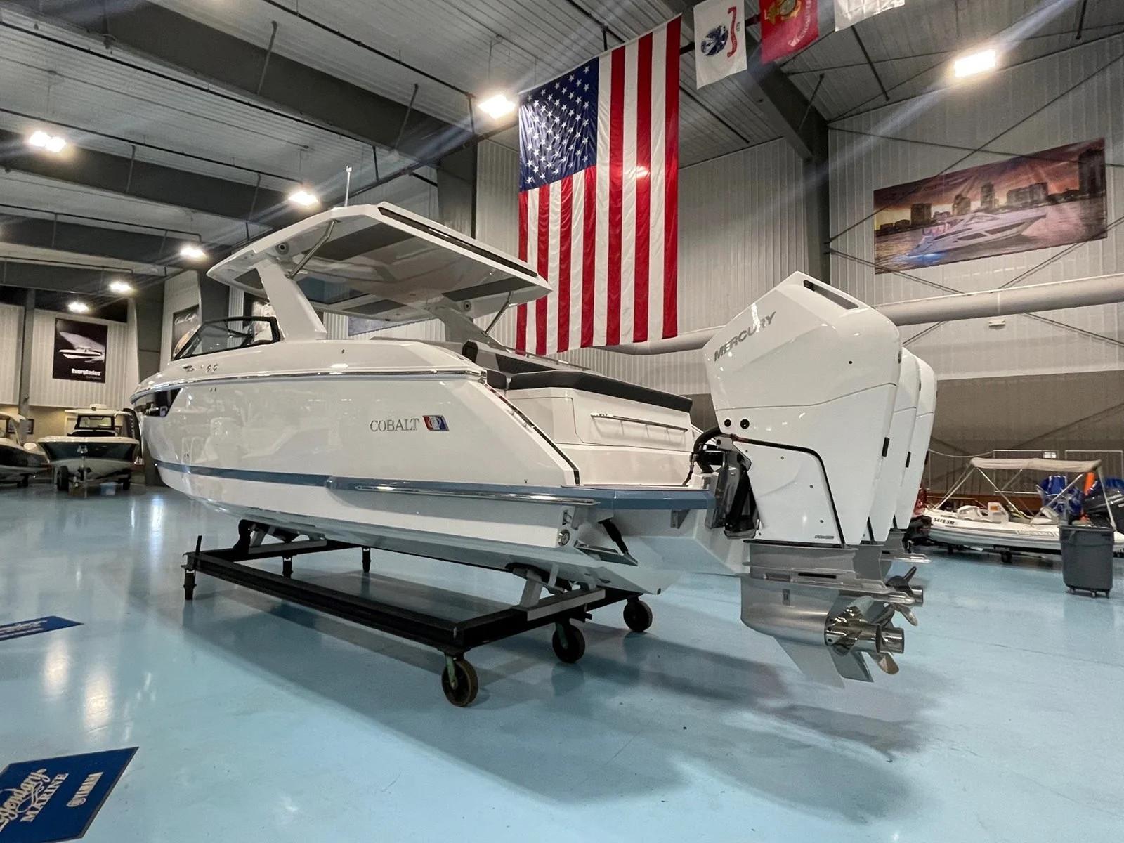 2024 Cobalt R35 OB Cruiser for sale - YachtWorld