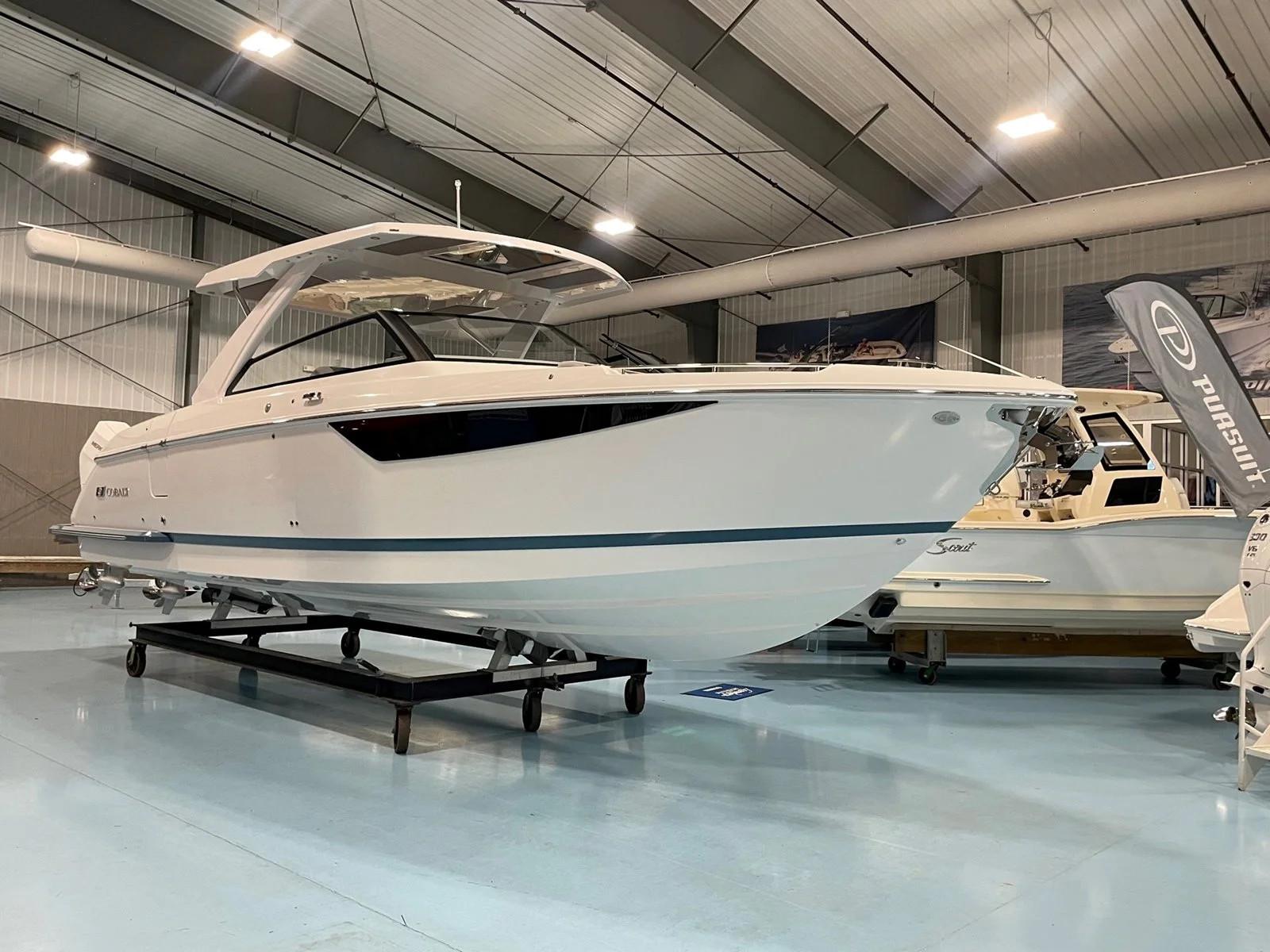 2024 Cobalt R35 OB Cruiser for sale - YachtWorld