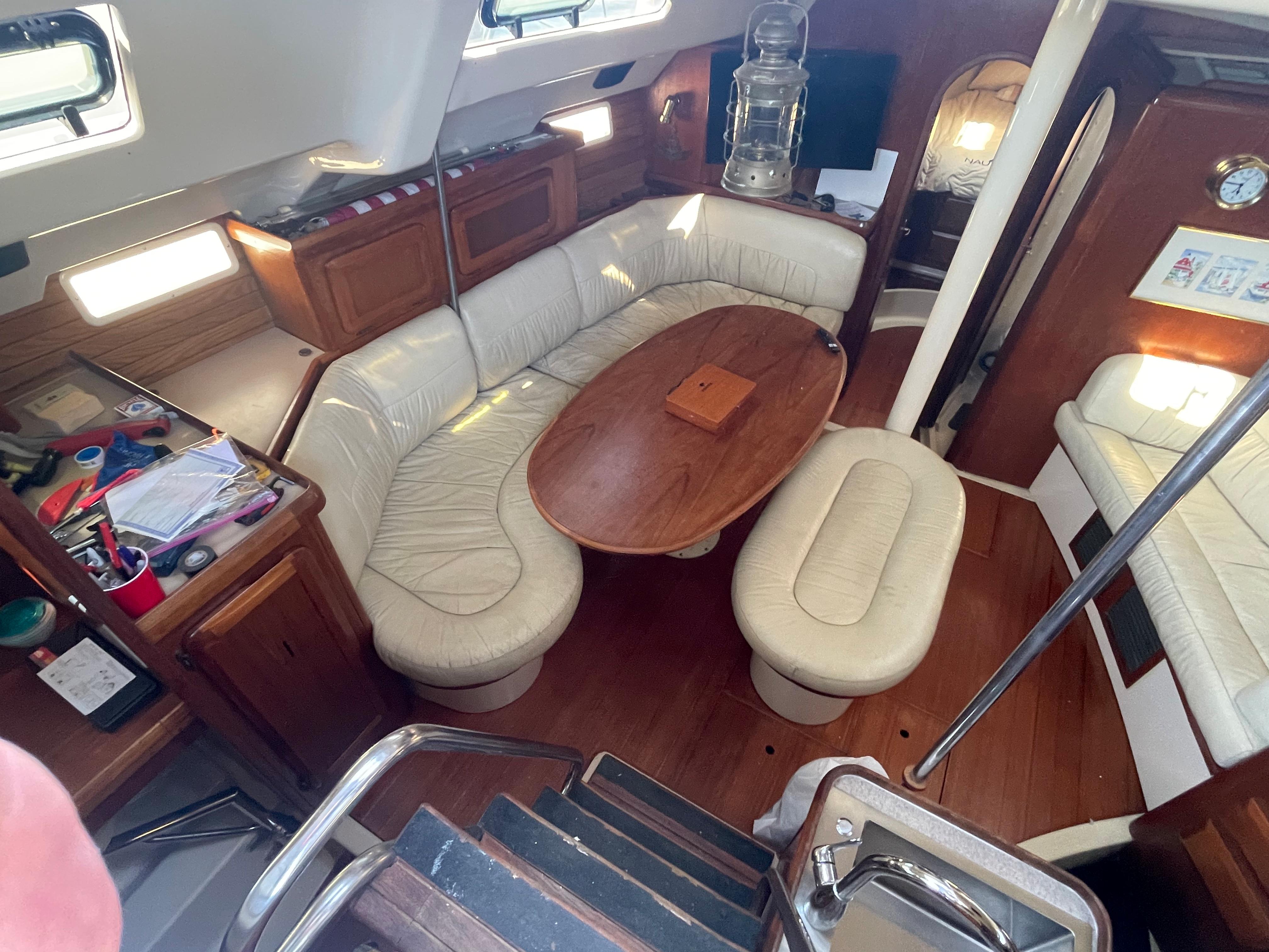 1990 Hunter Passage 42 Decksalon Segelboote Kaufen - YachtWorld