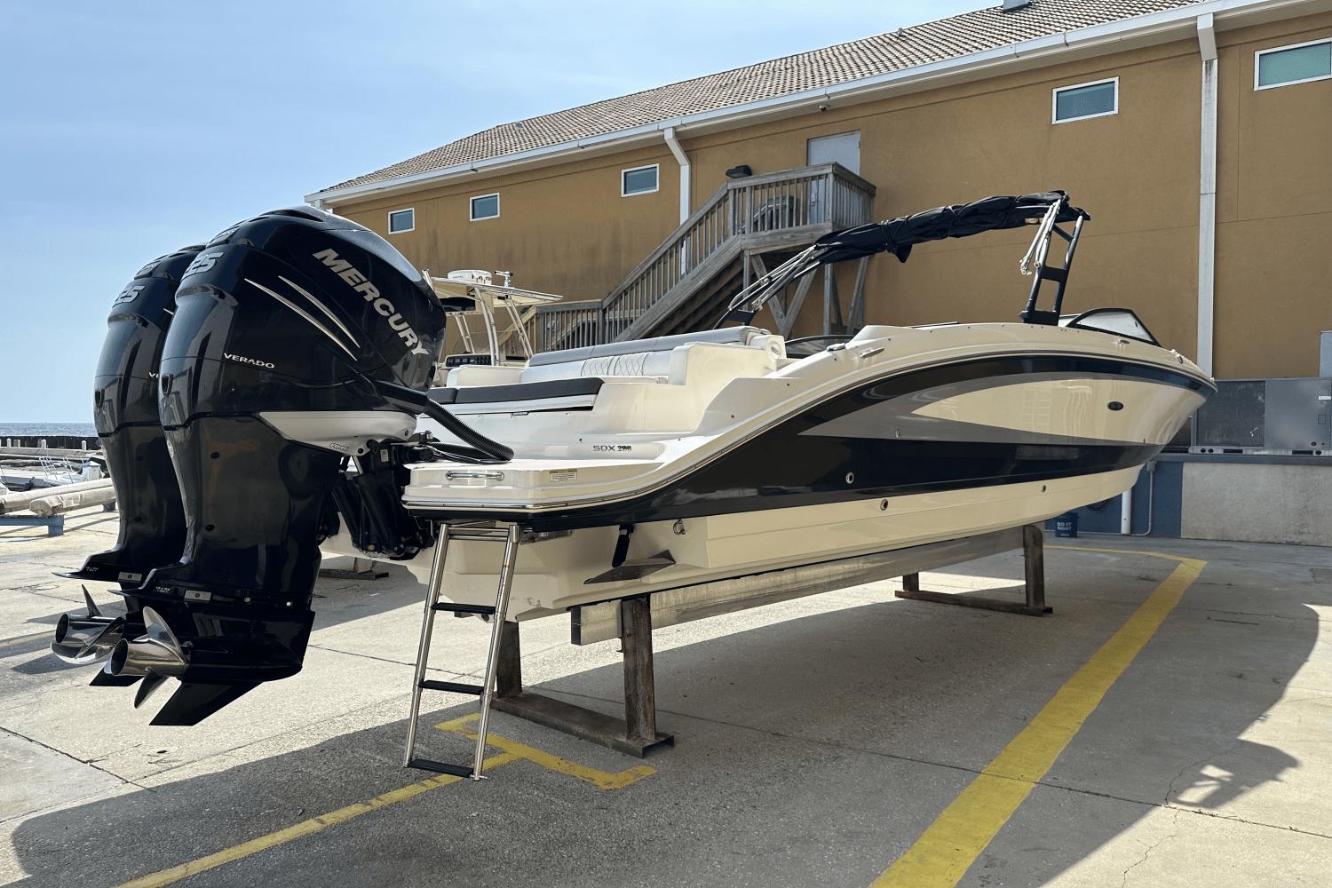 2017 Sea Ray SDX 290 OB Ski and Wakeboard for sale - YachtWorld