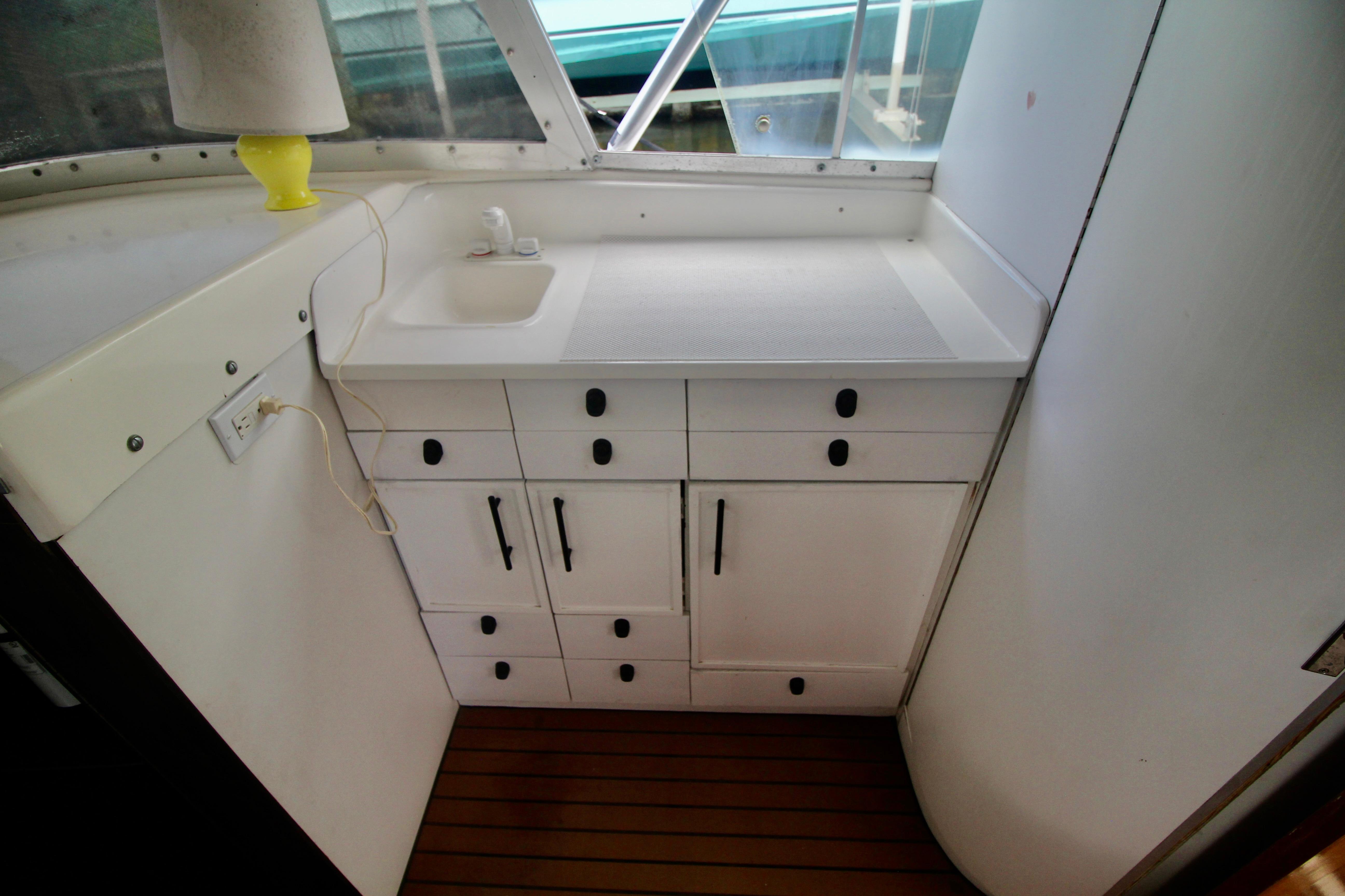 1978 Bertram Flybridge Cruiser Convertible for sale - YachtWorld