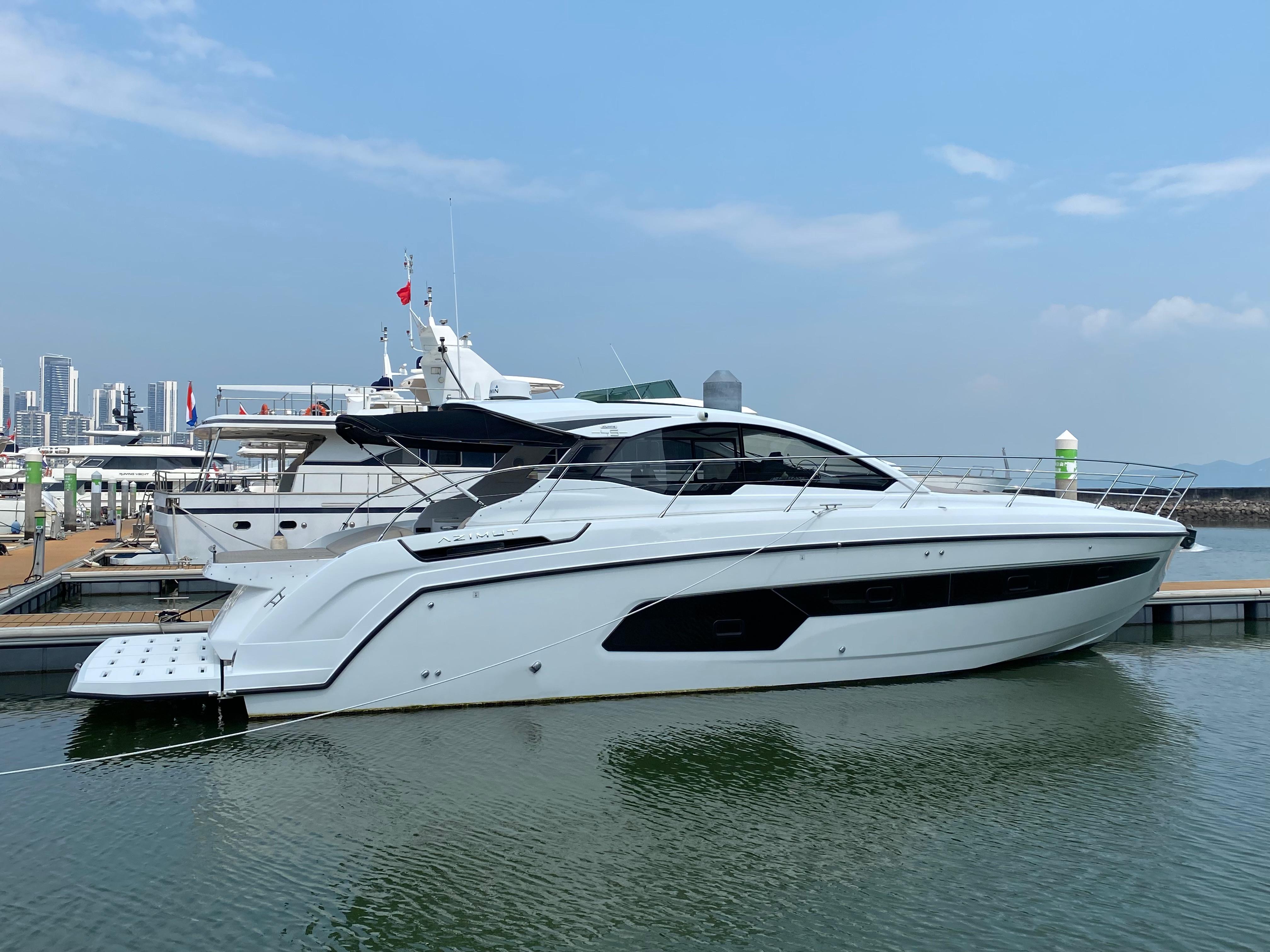 Used 2019 Azimut Atlantis 45 | TopBoats