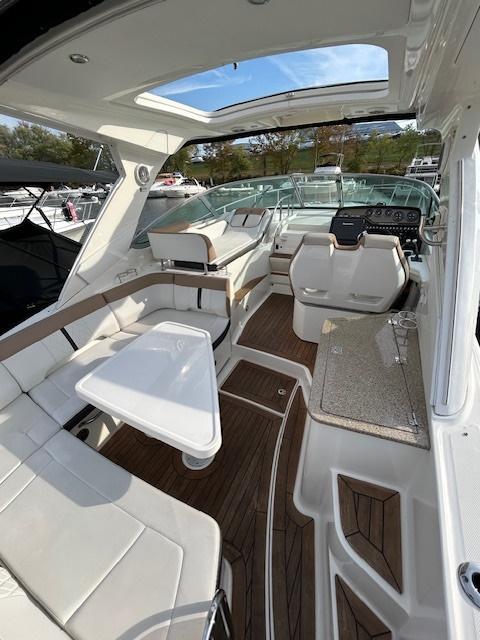 2016 Sea Ray 350 Sundancer Cruiser for sale - YachtWorld