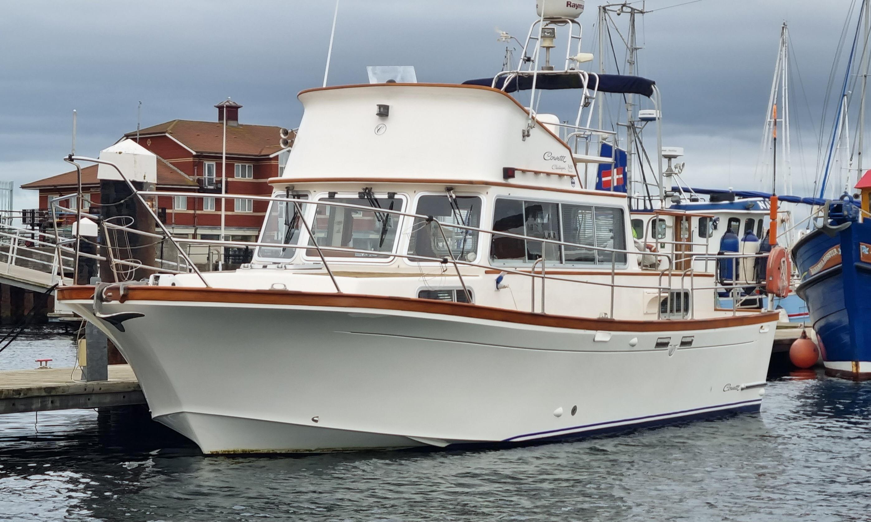 1990 Corvette 300 Classique Motorcruiser Kaufen - YachtWorld