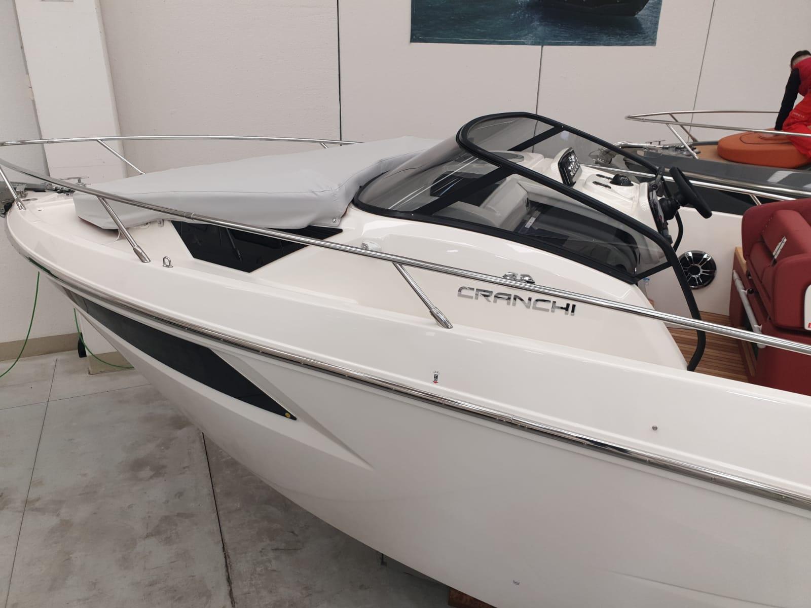 2024 Cranchi E30 Motorbåtar till salu- YachtWorld