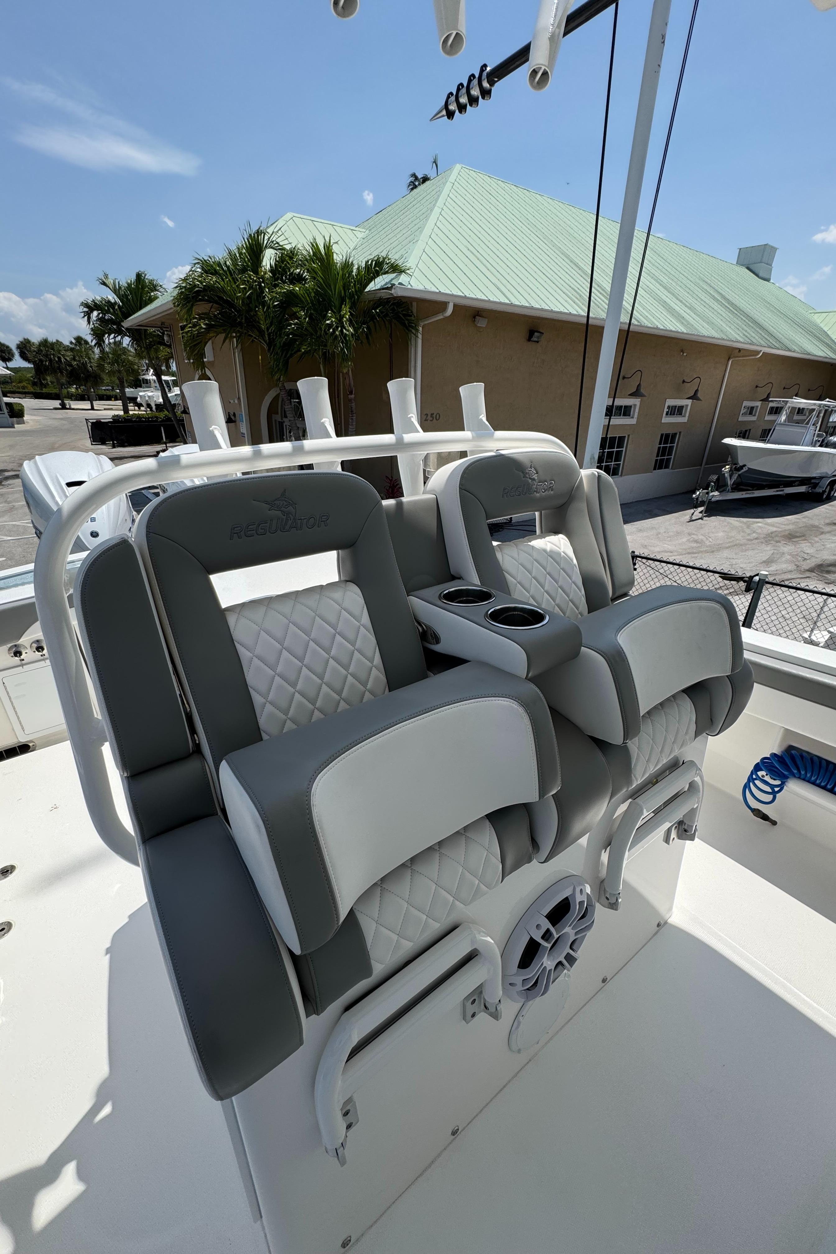 2024 Regulator 31 Center Console for sale - YachtWorld