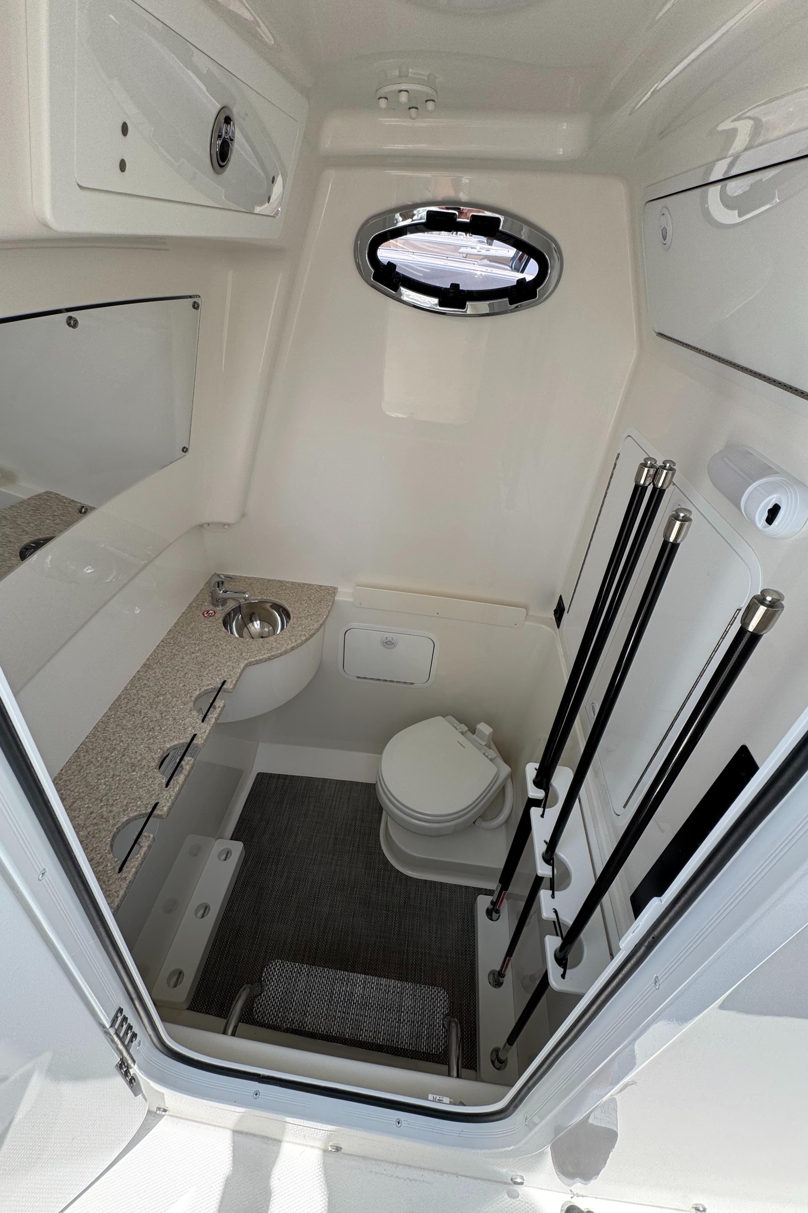 2024 Regulator 31 Center Console for sale - YachtWorld