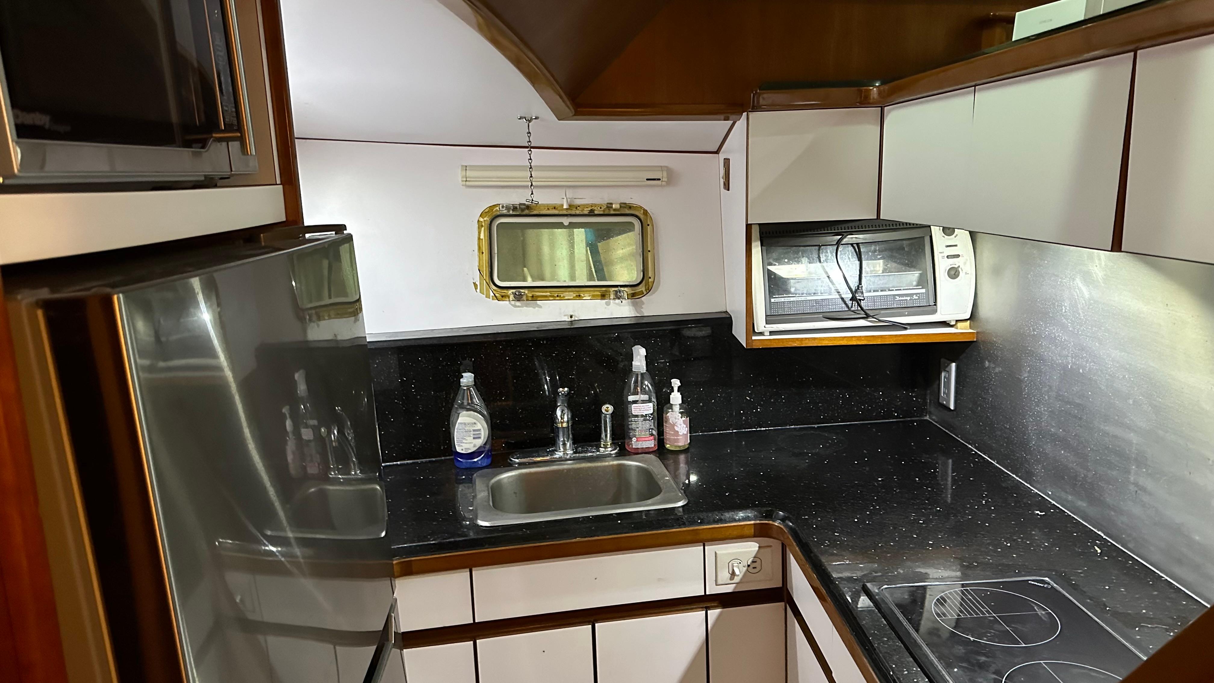 1974 Hatteras 39 Convertible Motor Yachts for sale - YachtWorld