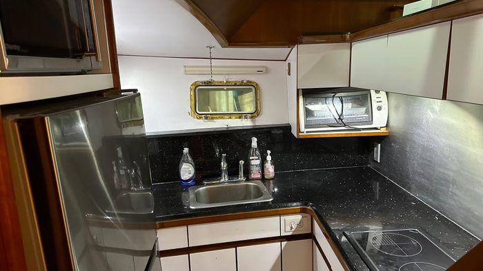 1974 Hatteras 39 Convertible Motor Yachts for sale - YachtWorld