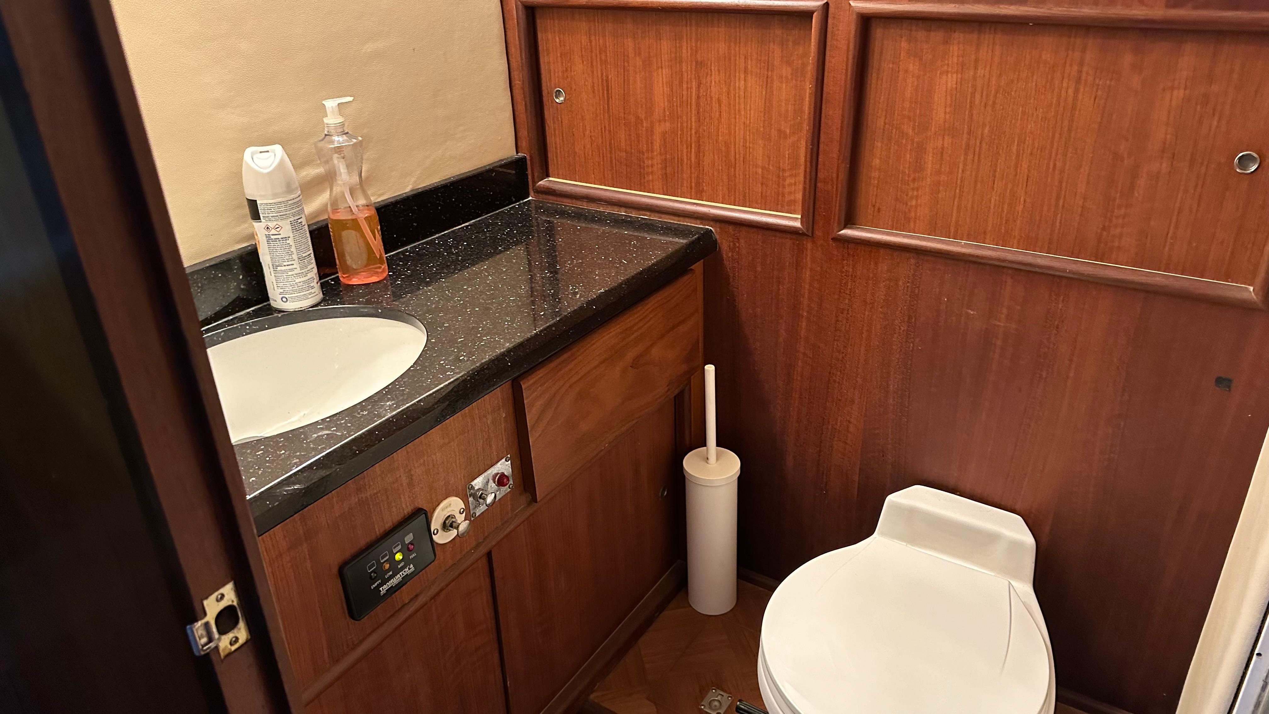 1974 Hatteras 39 Convertible Motor Yachts for sale - YachtWorld