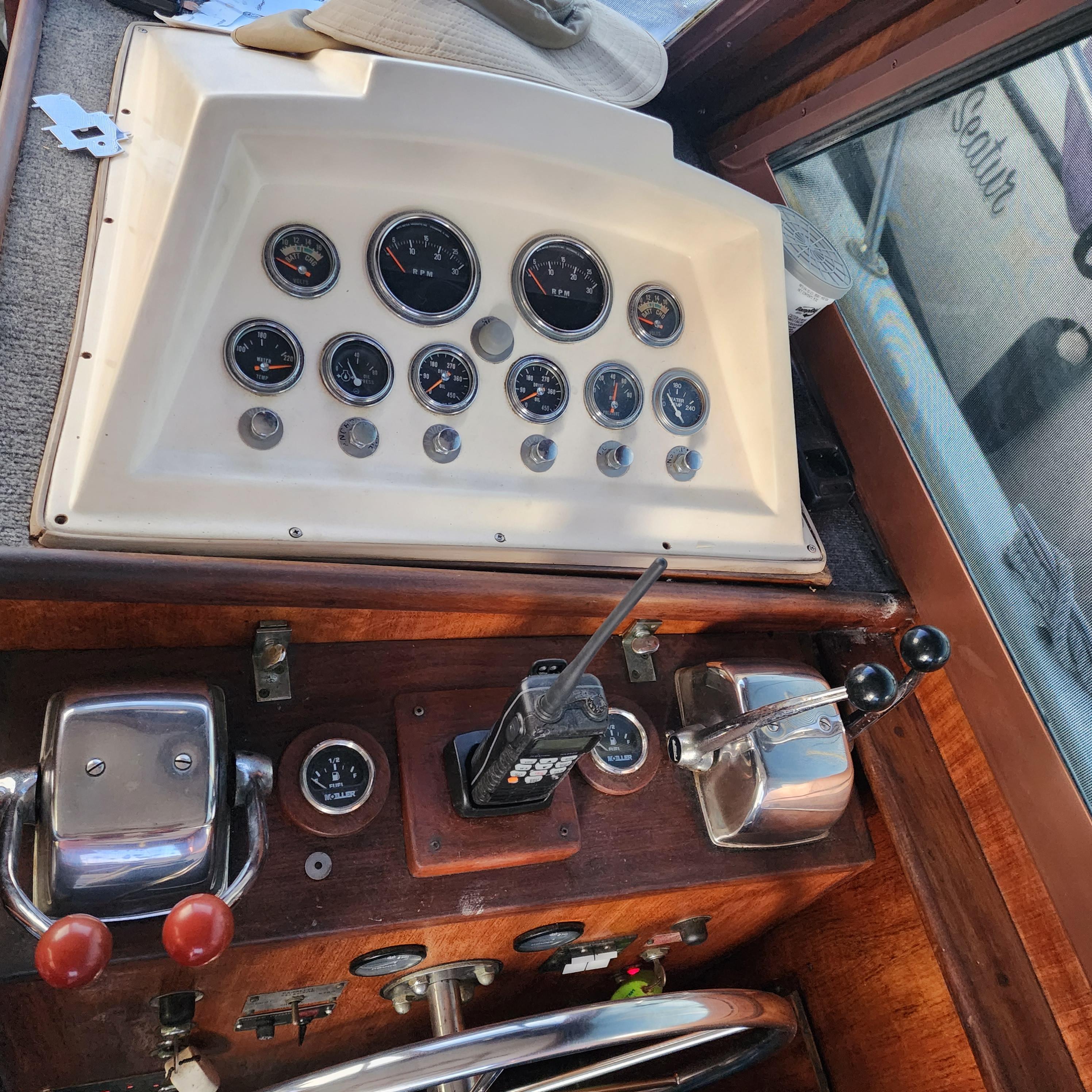 1973 Hatteras Convertible Sedan-Boot Kaufen - YachtWorld