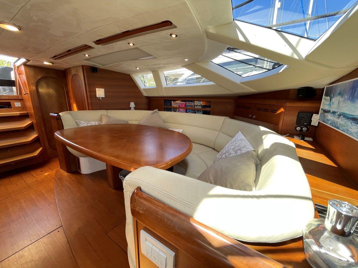 2006 Shipman 63 Deck Saloon for sale - YachtWorld