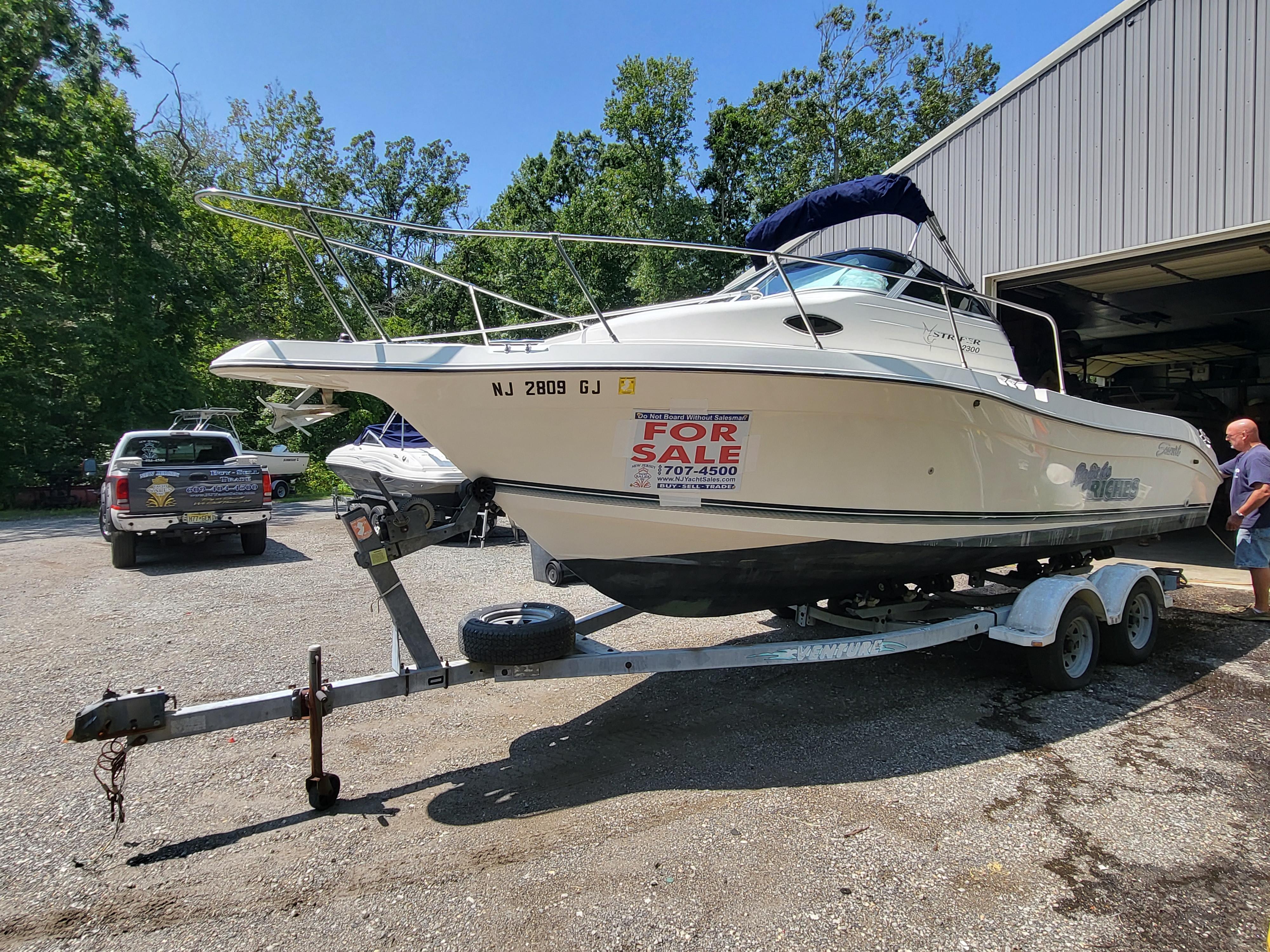 1998 Seaswirl 2300 Walkaround Walkaround for sale - YachtWorld