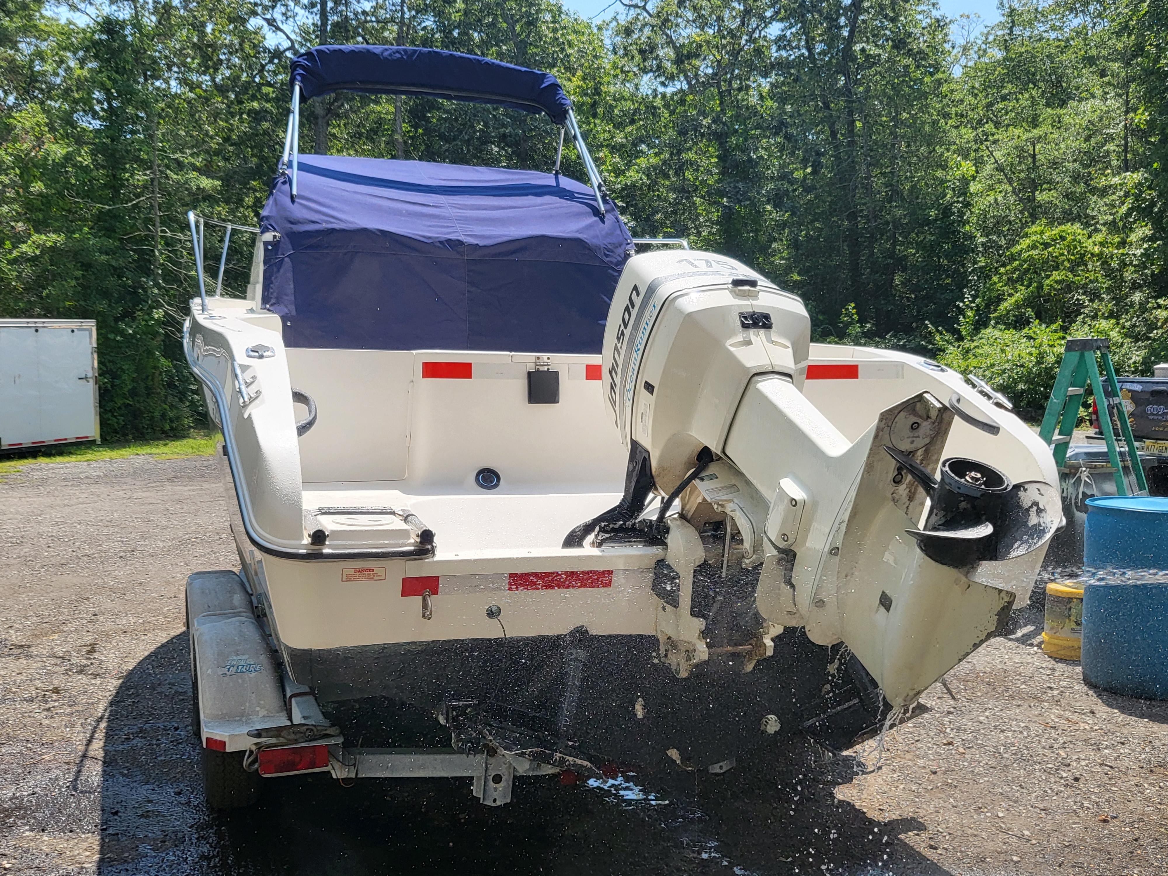 1998 Seaswirl 2300 Walkaround Walkaround for sale - YachtWorld