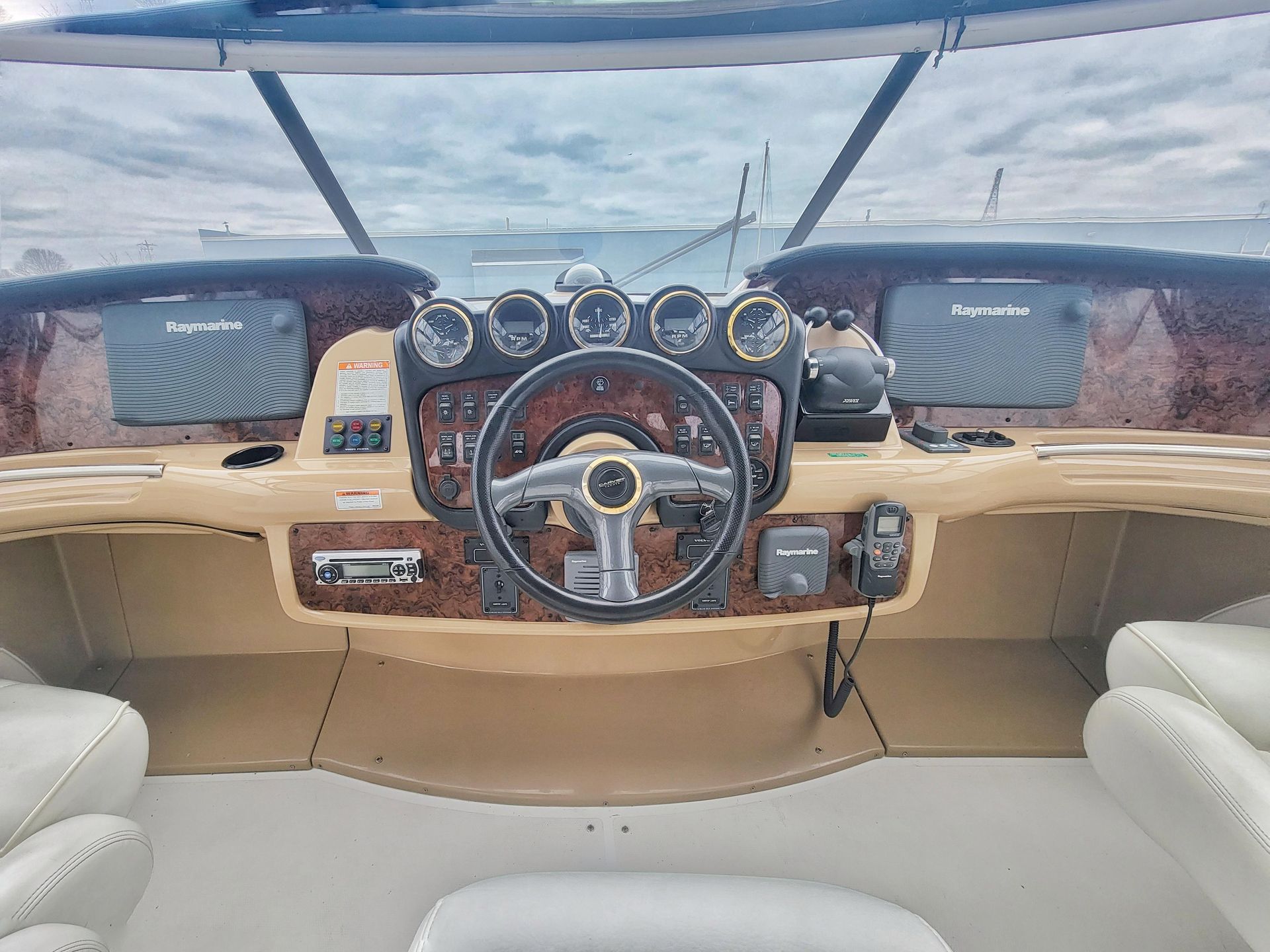 2001 Carver 466 Motor Yacht - Weber Yachts