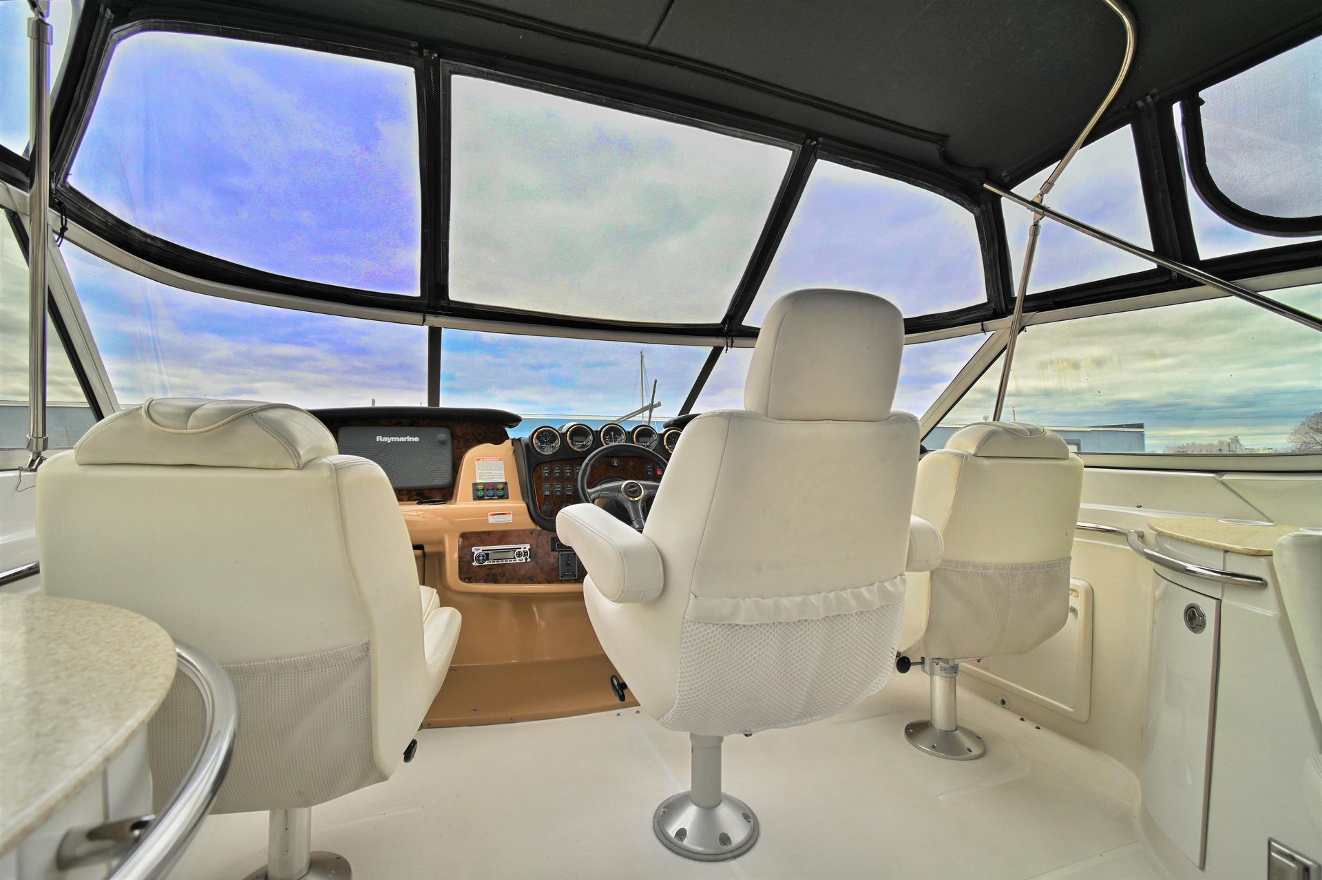 2001 Carver 466 Motor Yacht - Weber Yachts