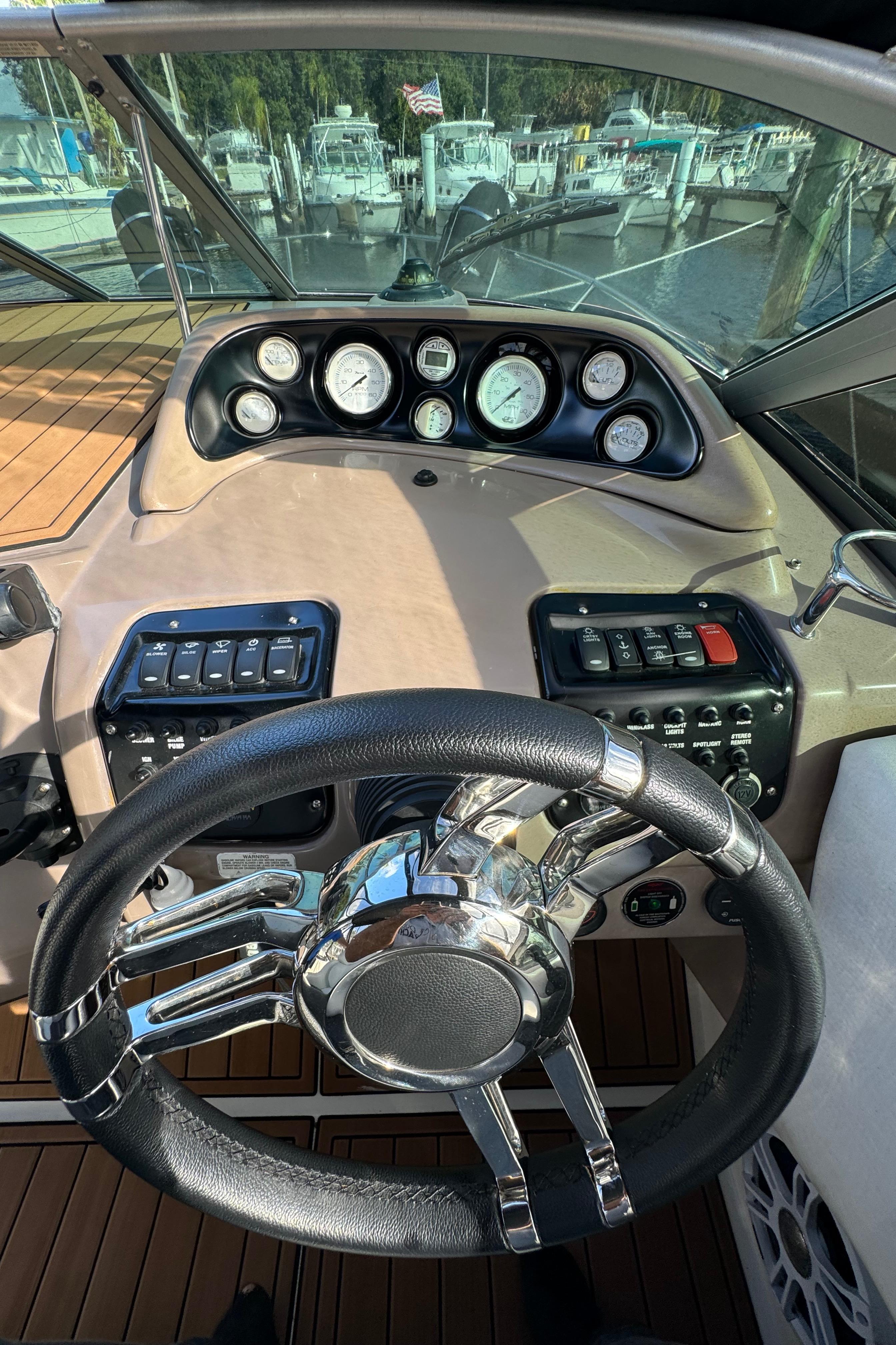 2004 Regal 2665 Commodore Cruiser for sale - YachtWorld