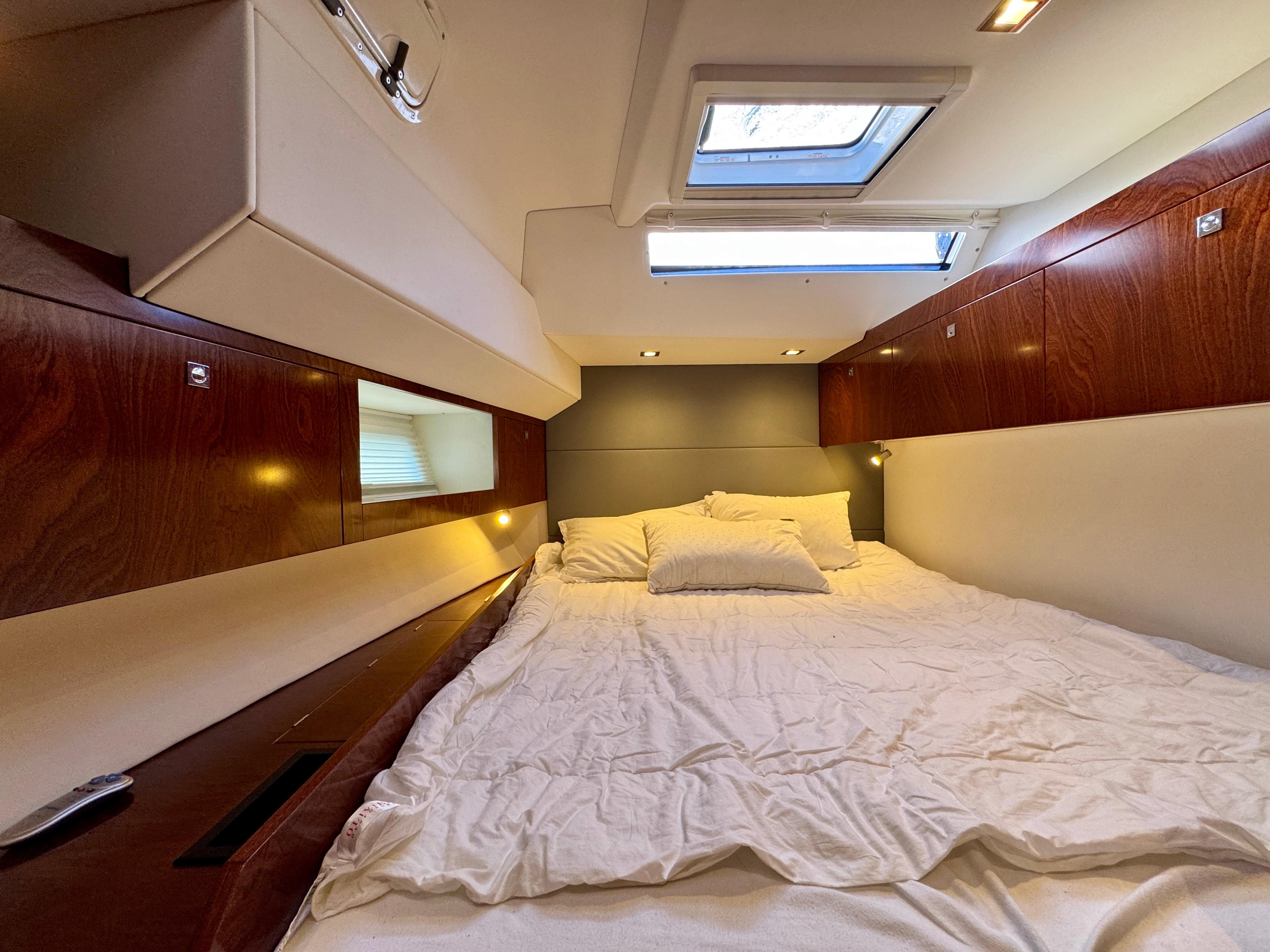 2015 Amel 55 Cruiser for sale - YachtWorld