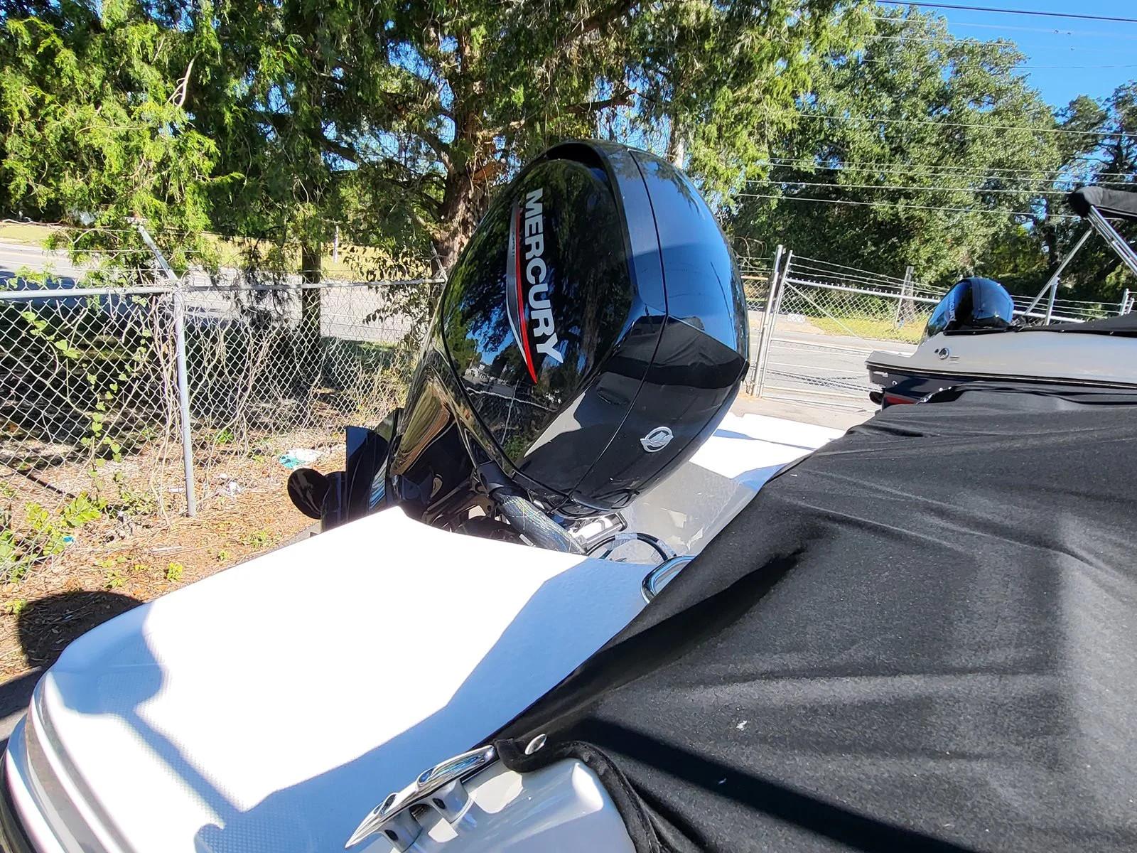 2023 Bayliner VR4 Bowrider - Outboard Bowrider for sale - YachtWorld