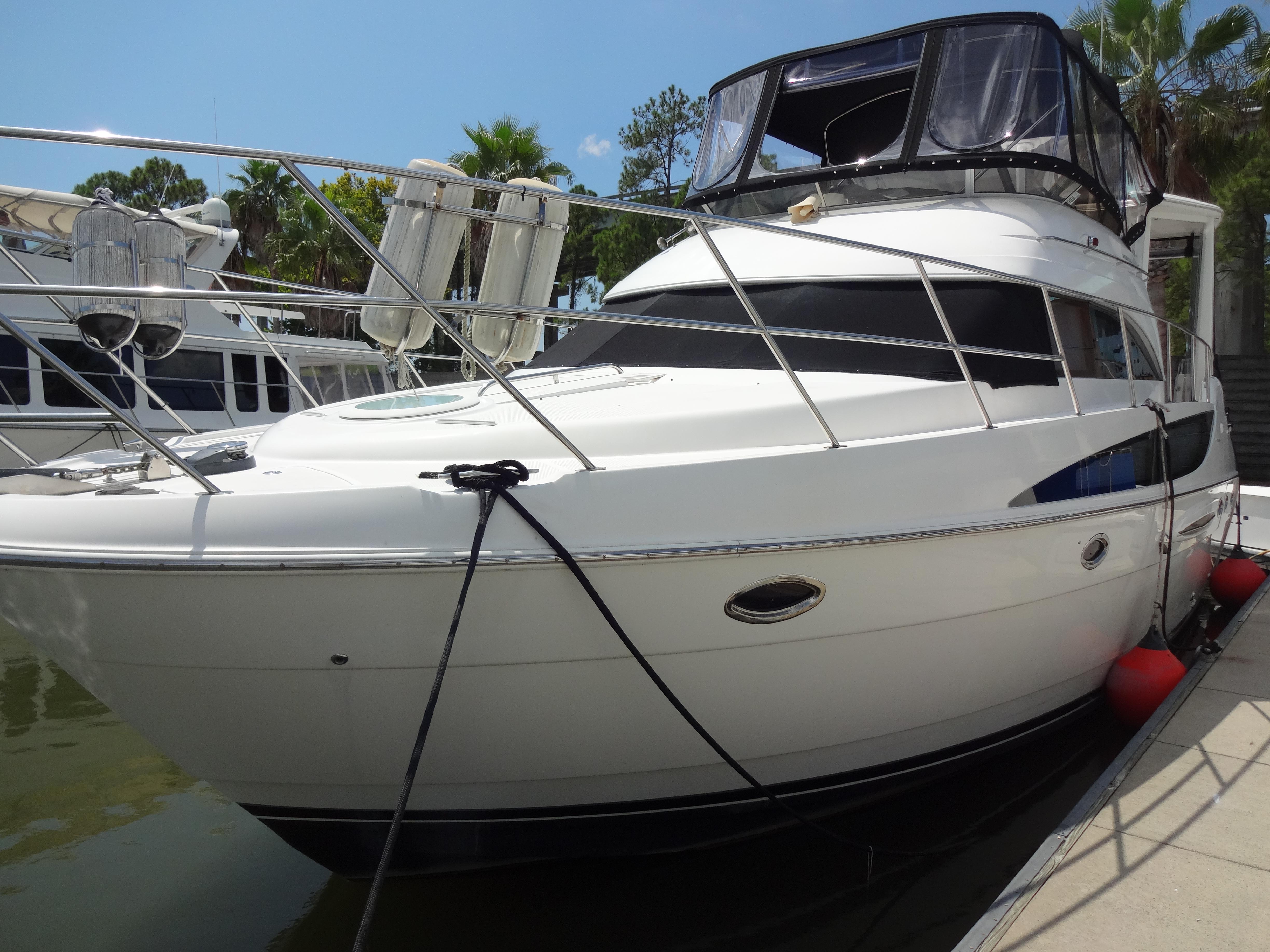 2004 Meridian 408 Motoryacht Motor Yachts for sale - YachtWorld