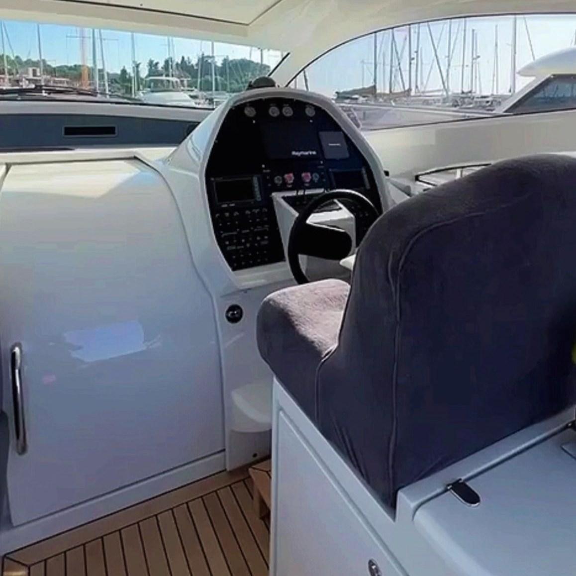 Pershing 50 | 2009 | 50ft | Boatshop24